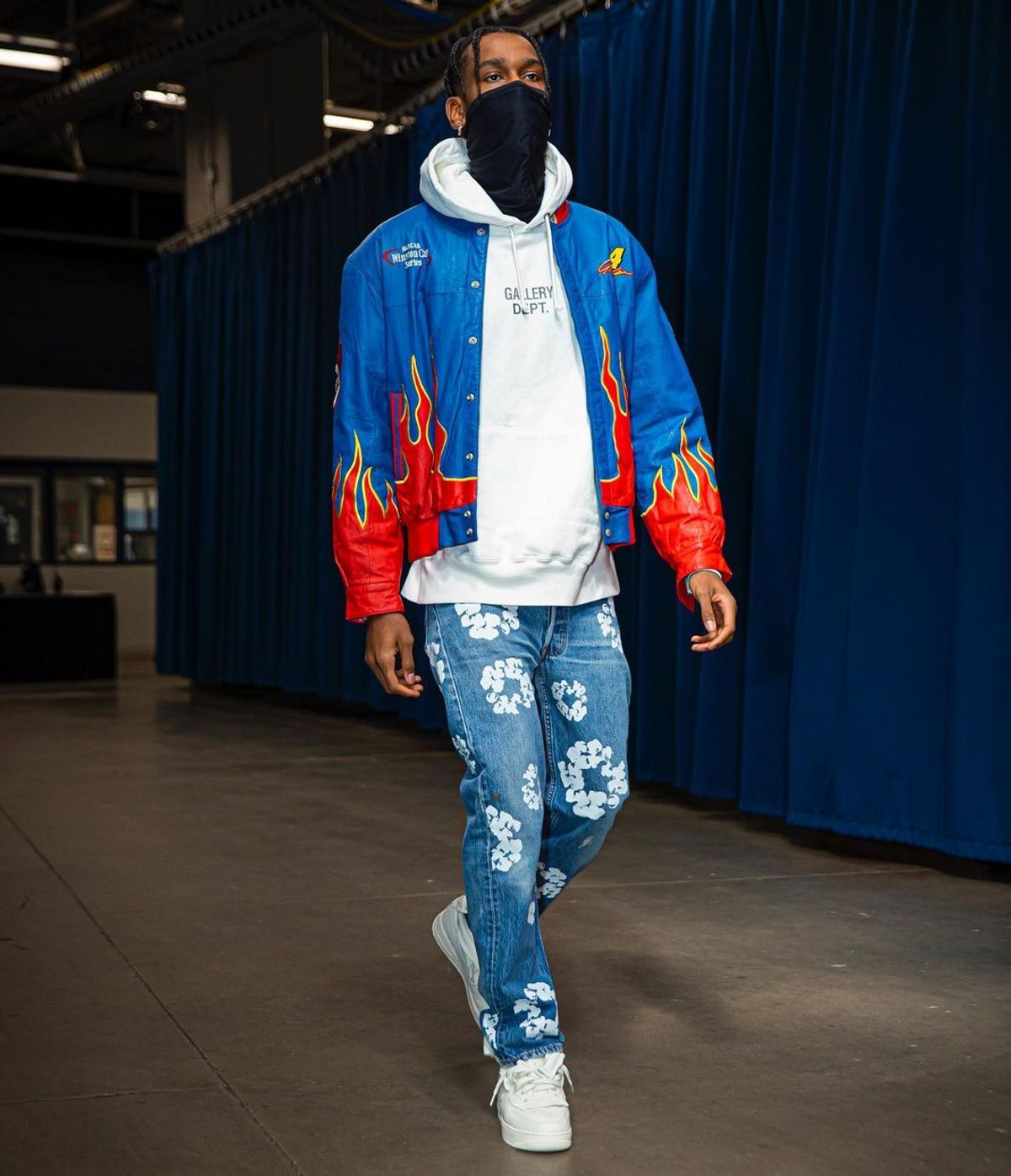 Shai Outfit from February 7, 2021 | WHAT’S ON THE STAR?