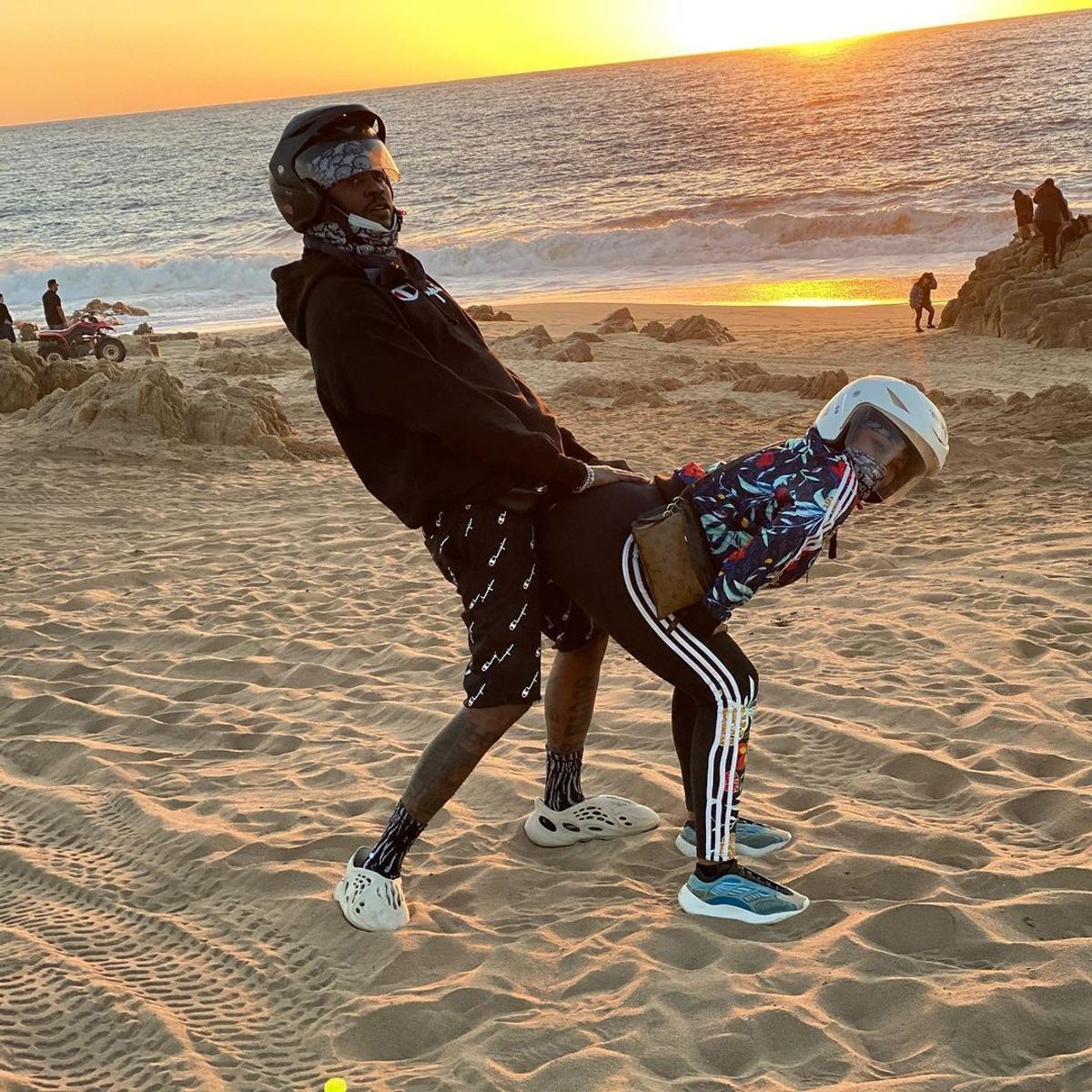 2 Chainz Outfit from February 14, 2021 | WHAT’S ON THE STAR?