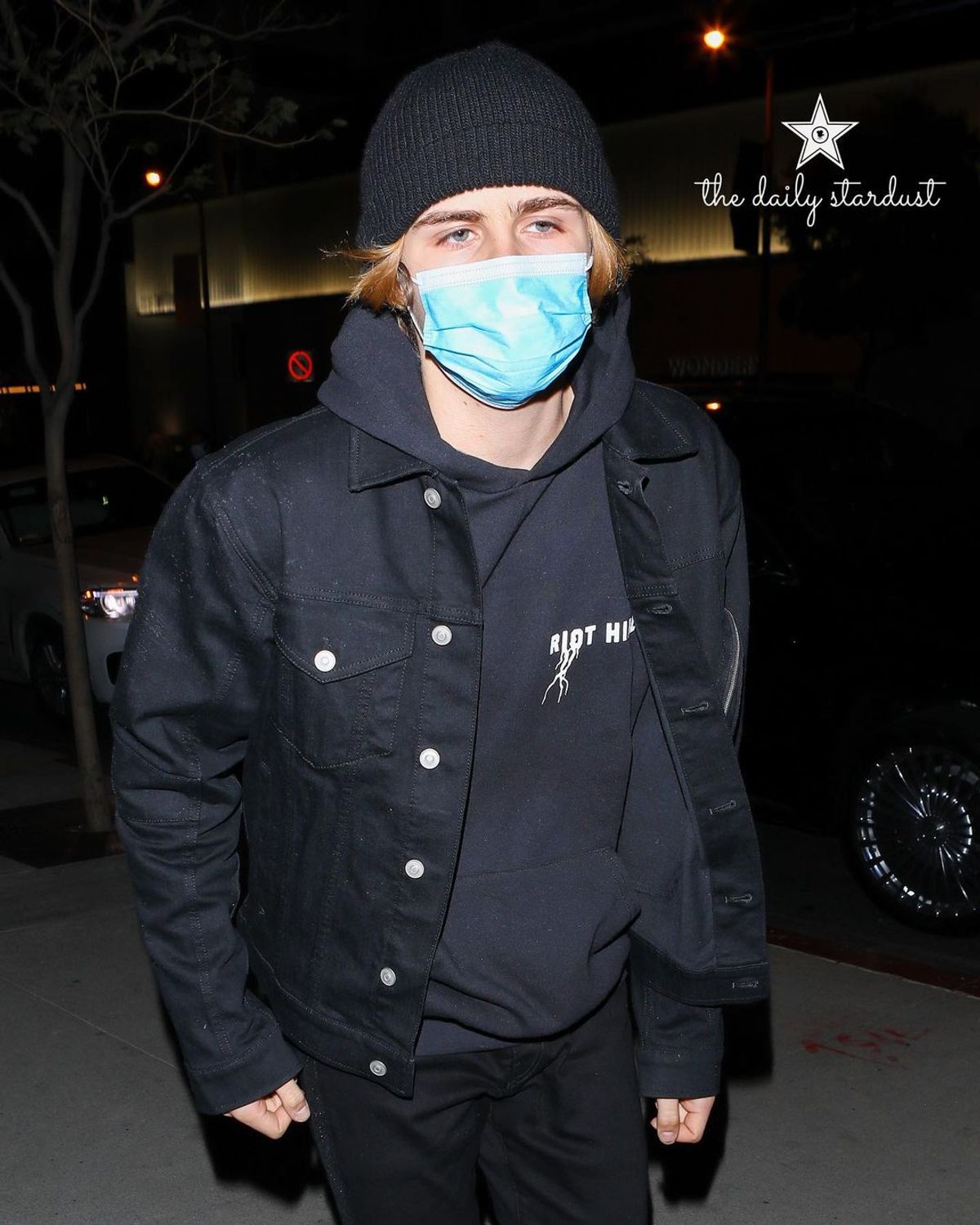 The Kid Laroi Outfit from February 15, 2021 | WHAT’S ON THE STAR?