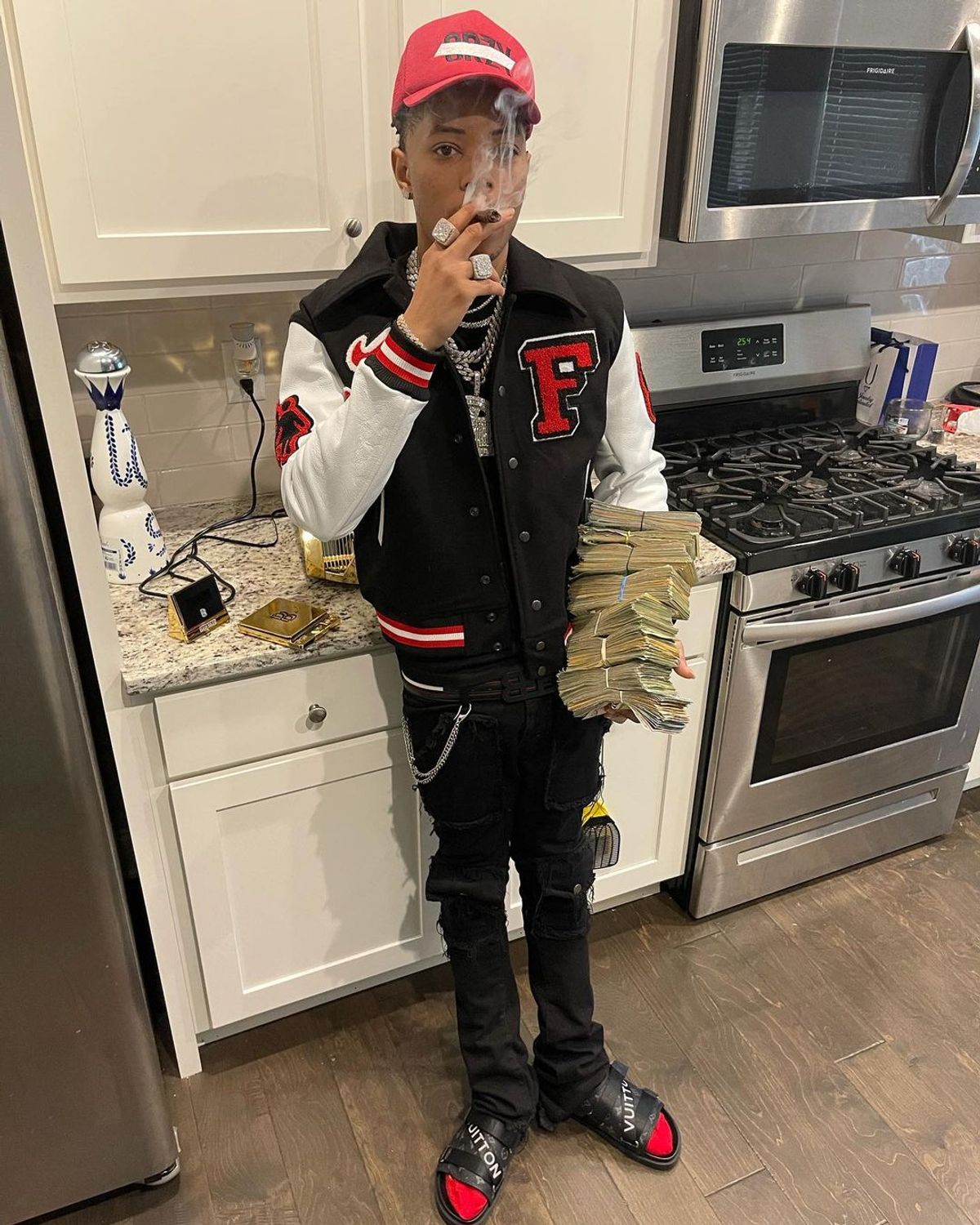 Lil Migo Outfit from February 24, 2021 | WHAT’S ON THE STAR?