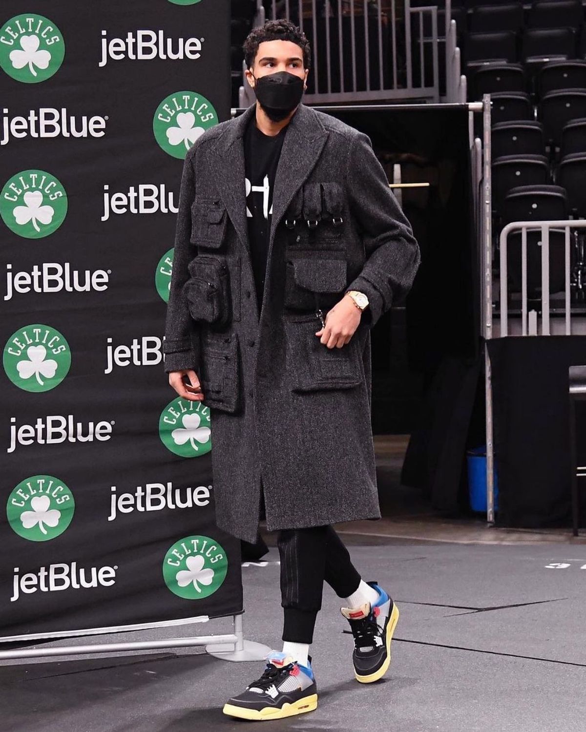 Jayson Tatum Outfit from March 3, 2021 | WHAT’S ON THE STAR?