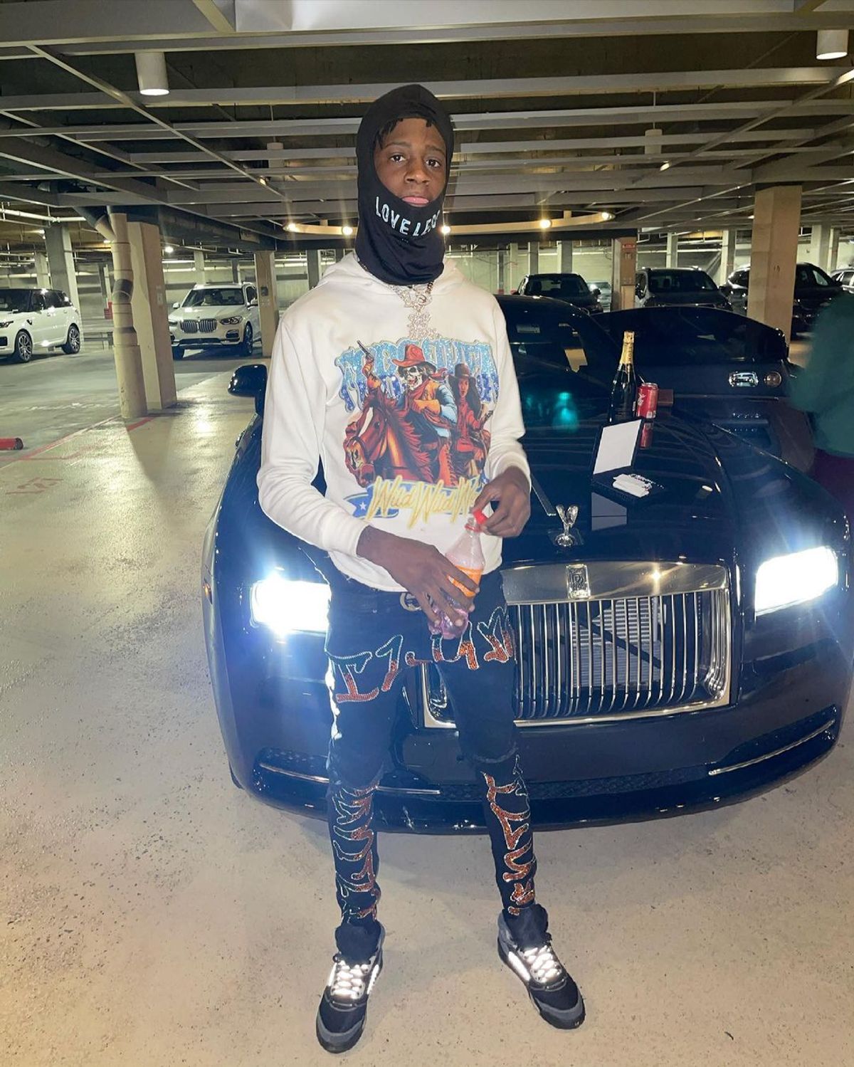 Yung Mal Outfit from March 10, 2021 | WHAT’S ON THE STAR?