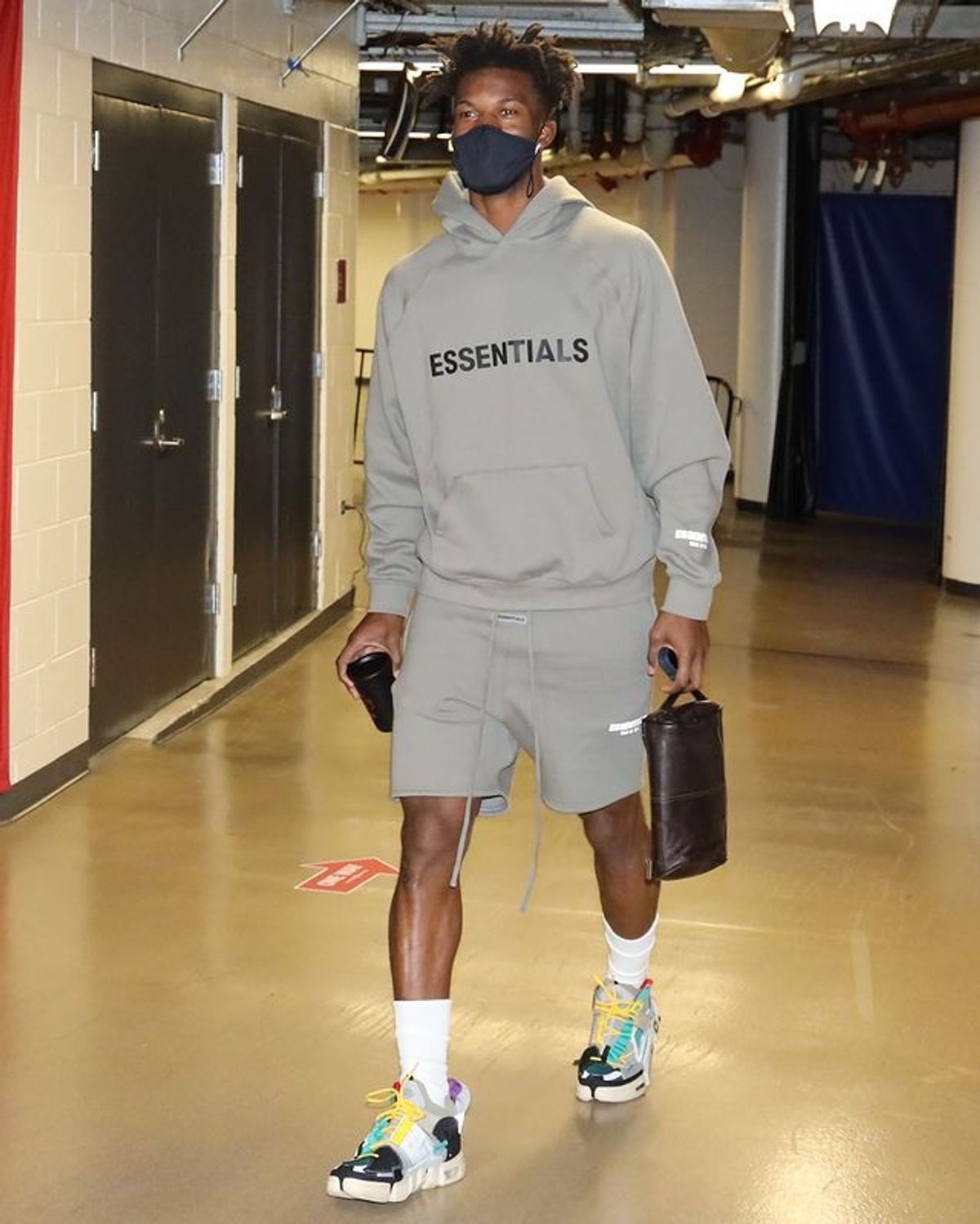 Jimmy Butler Outfit from March 15, 2021 | WHAT’S ON THE STAR?