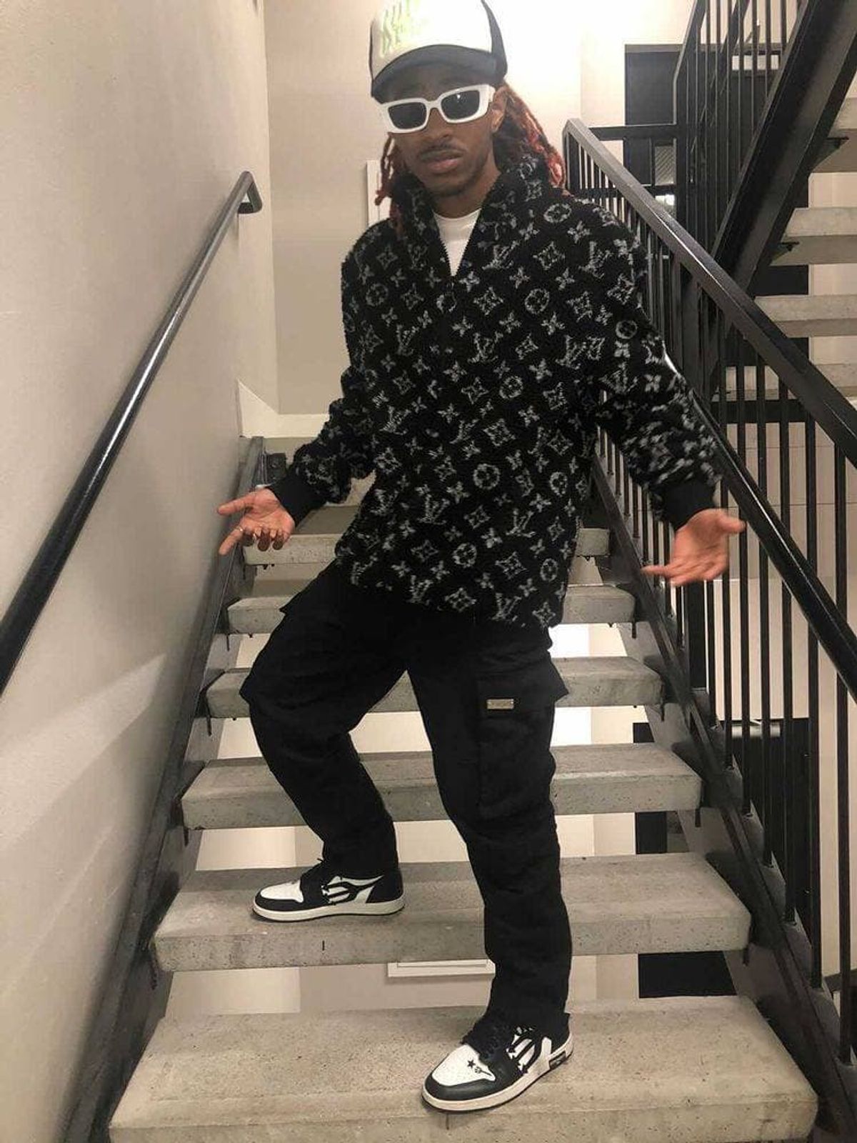 Lil HBK Outfit from March 17, 2021 | WHAT’S ON THE STAR?