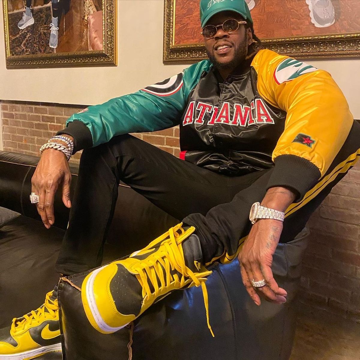 2 Chainz Outfit from March 20, 2021 | WHAT’S ON THE STAR?