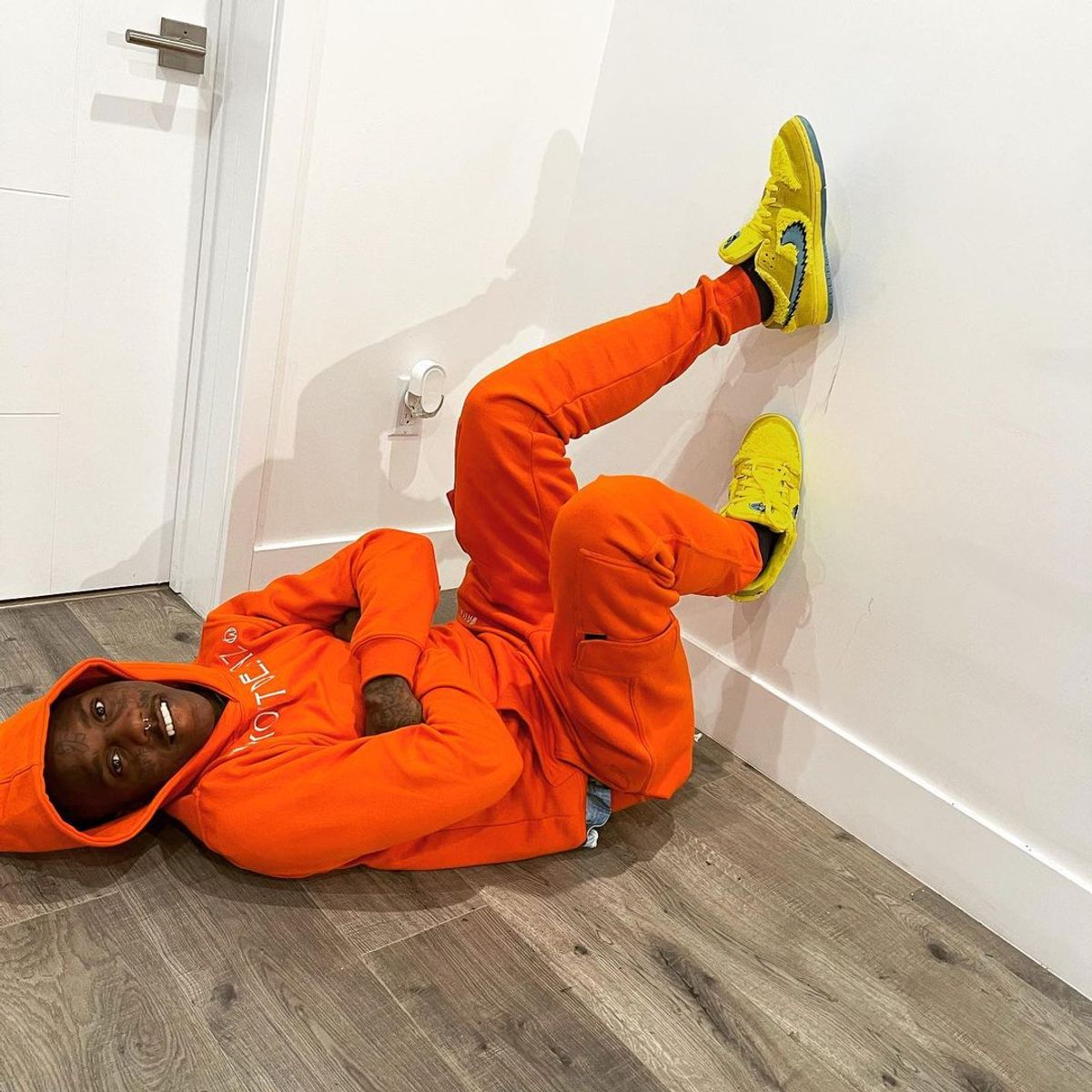 Famous Dex Outfit from March 28, 2021 | WHAT’S ON THE STAR?