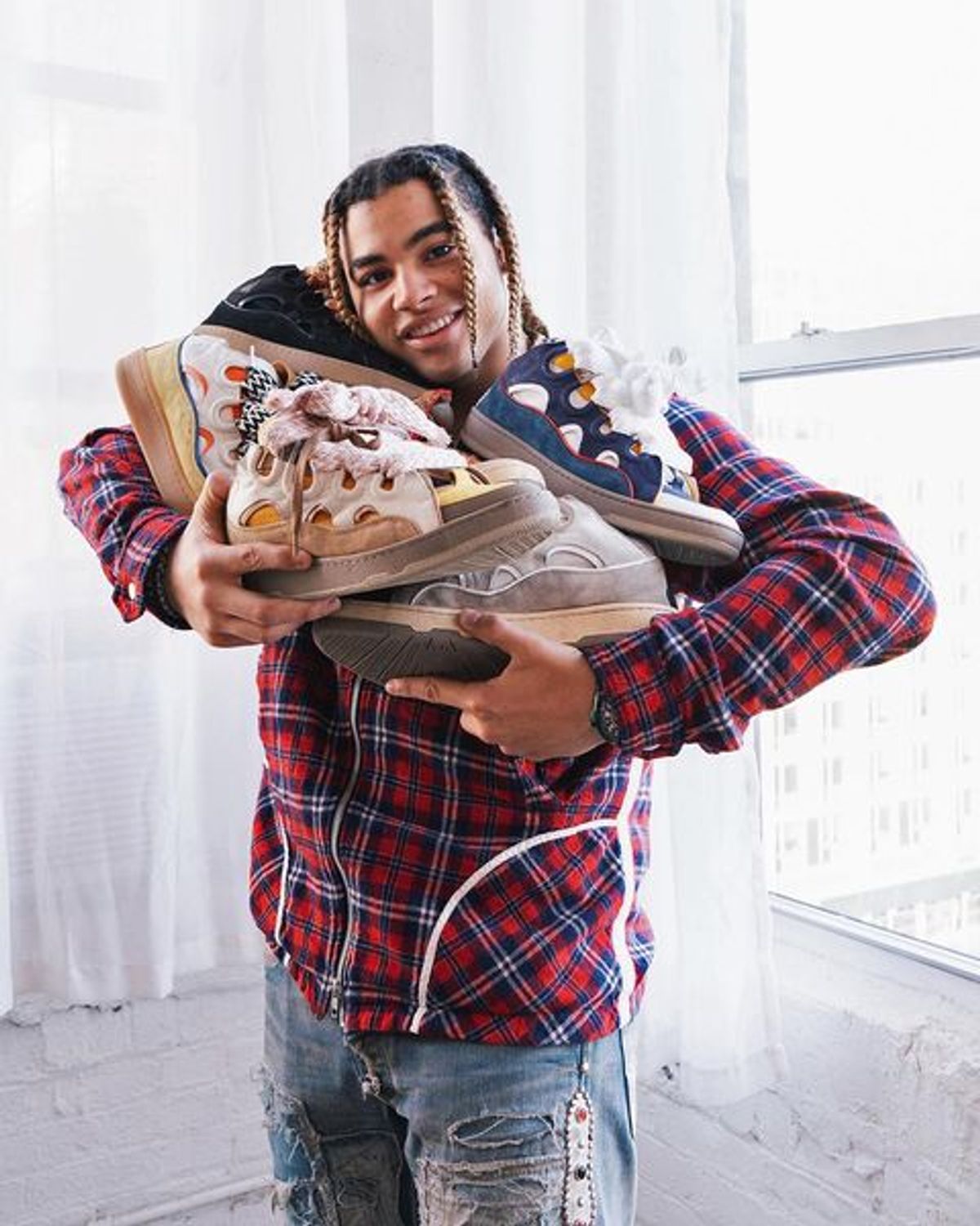 24kGoldn Outfit from March 28, 2021 | WHAT’S ON THE STAR?