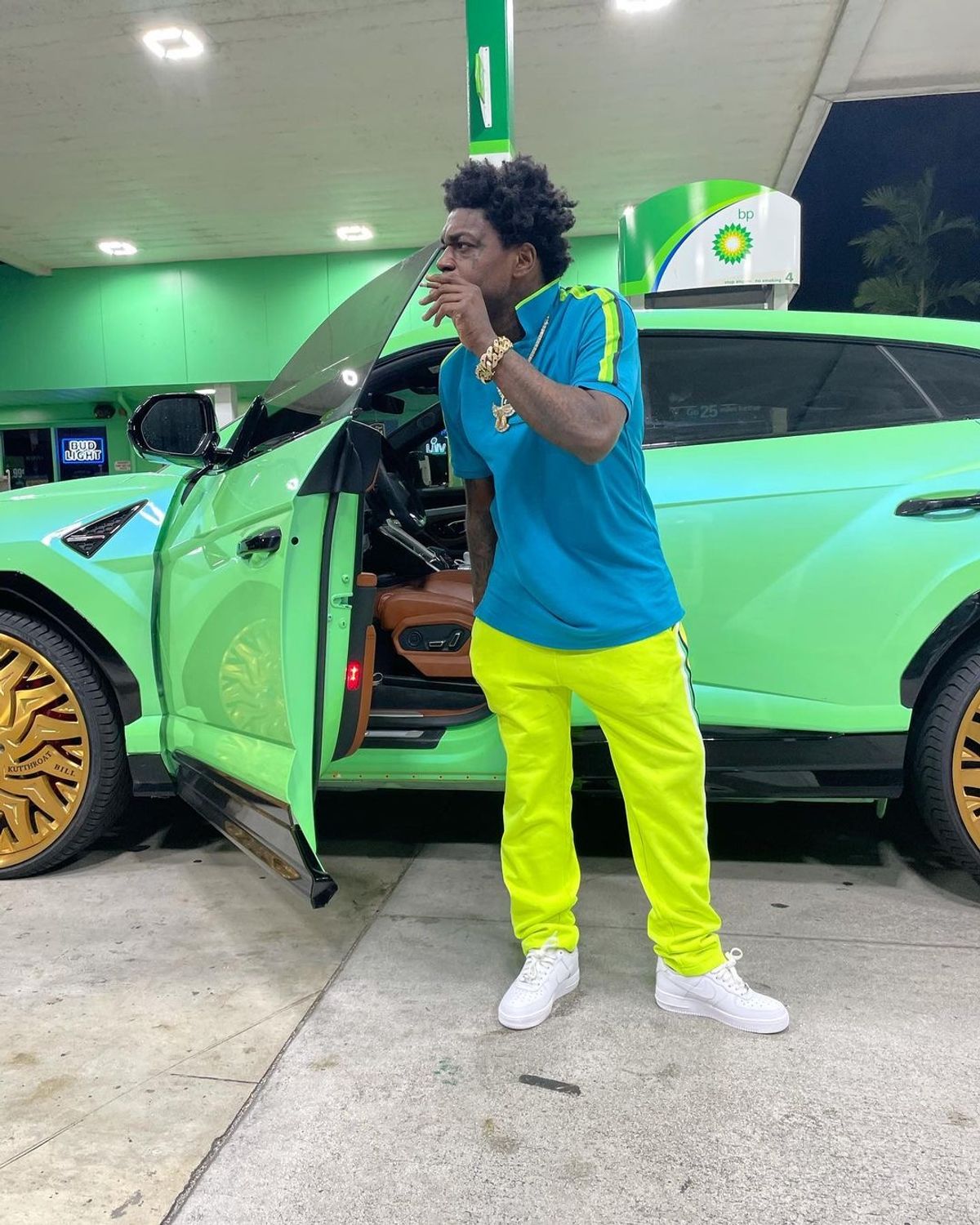 Kodak Black Outfit from April 3, 2021 | WHAT’S ON THE STAR?