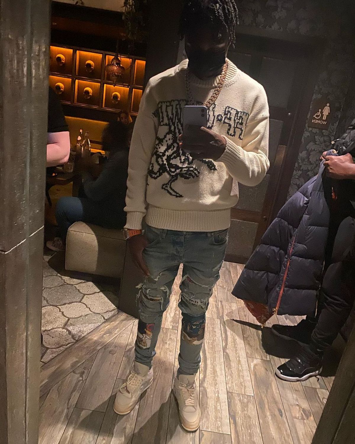 Lil Tjay Outfit from April 9, 2021 | WHAT’S ON THE STAR?