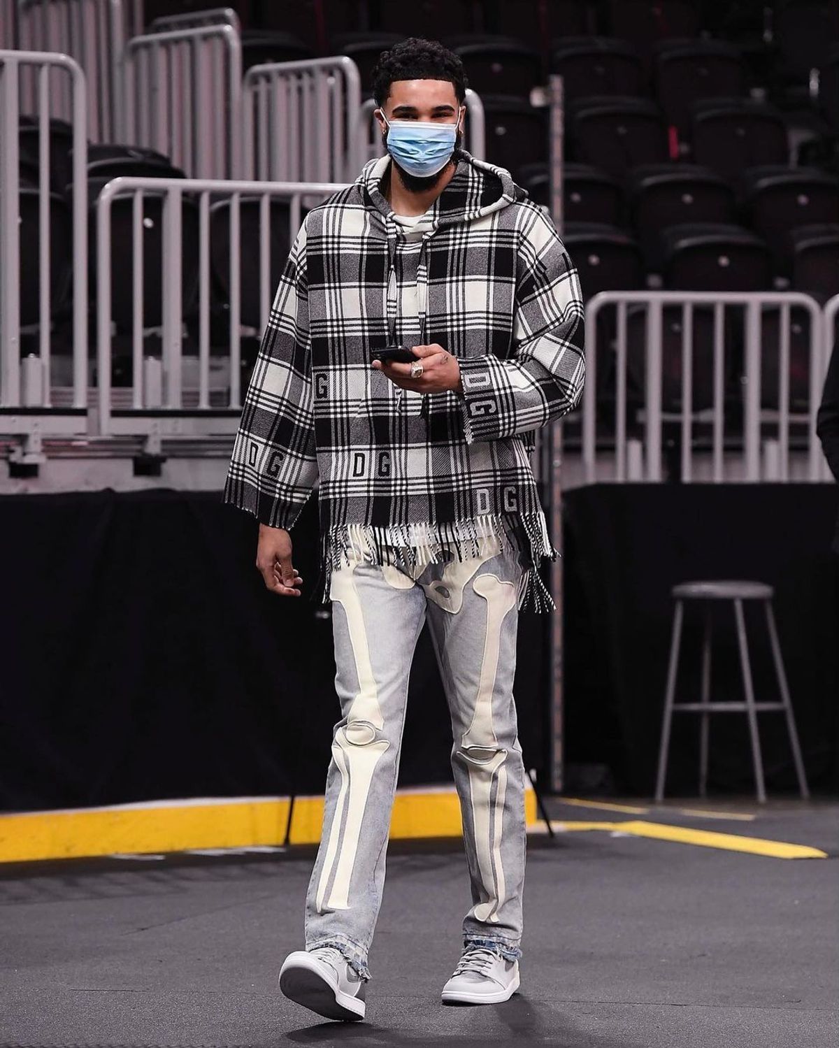 Jayson Tatum Outfit from April 7, 2021 | WHAT’S ON THE STAR?