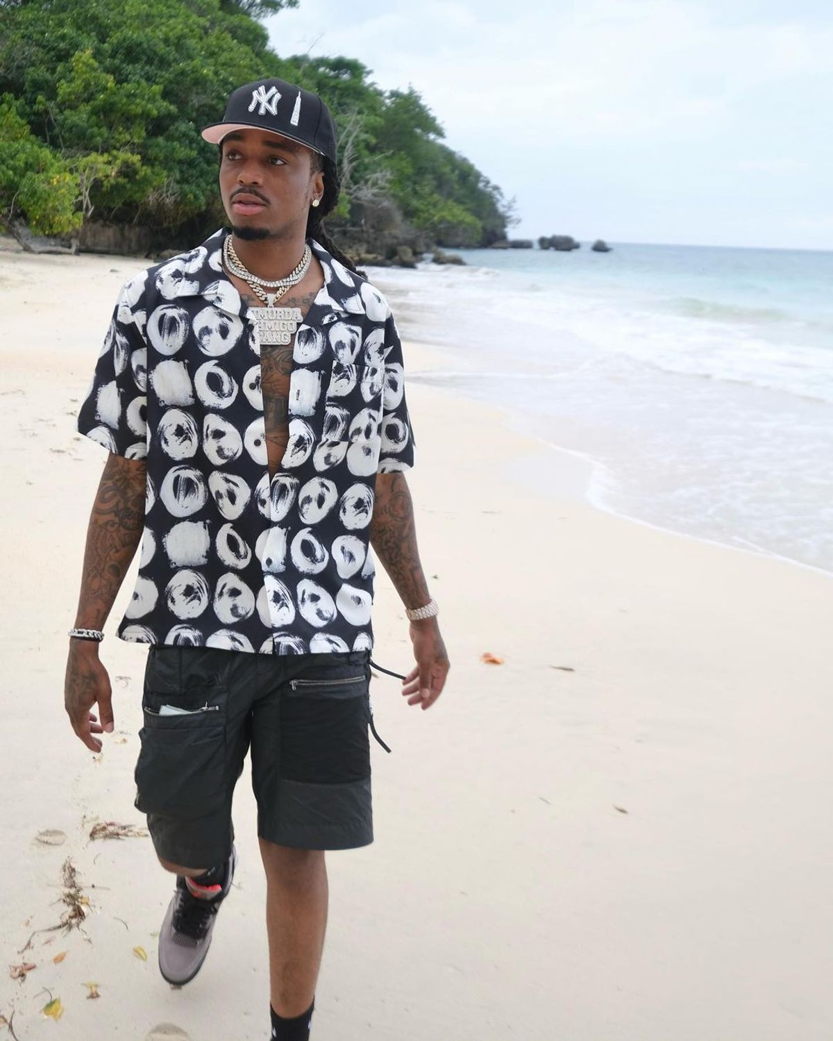 Quavo Outfit from April 10, 2021 | WHAT’S ON THE STAR?