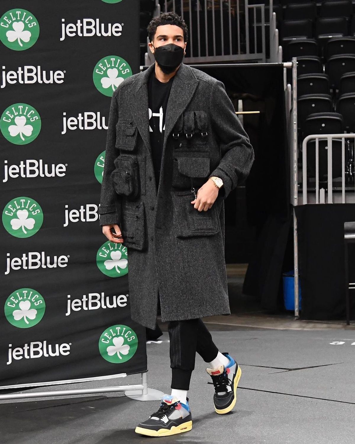 Jayson Tatum Outfit from March 3, 2021 | WHAT’S ON THE STAR?