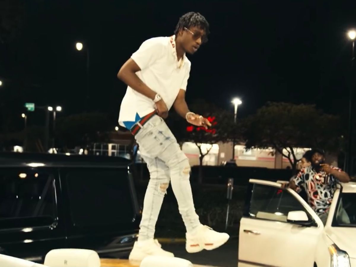 Lil Tjay Outfit from April 5, 2021 | WHAT’S ON THE STAR?