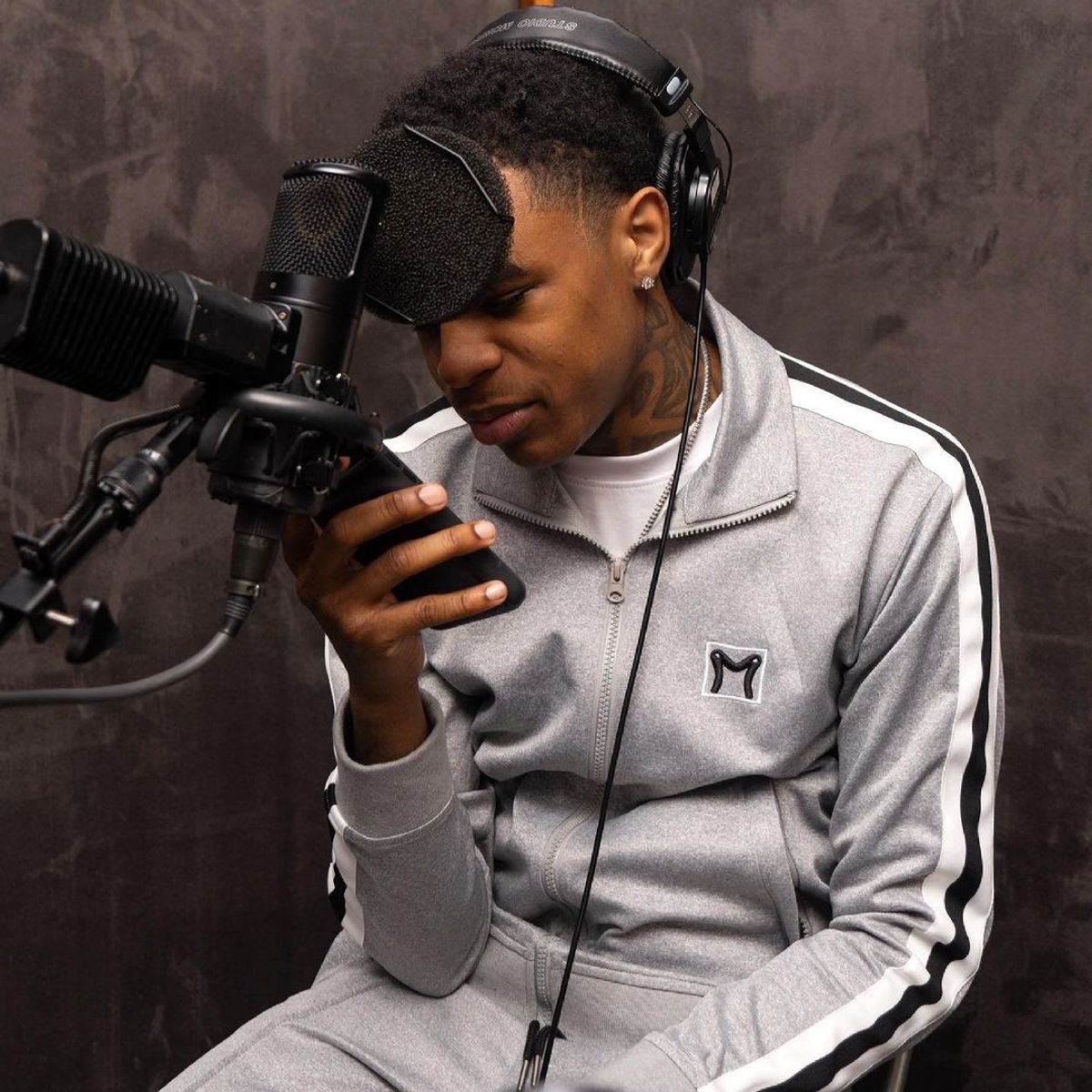 Almighty Jay Outfit from April 20, 2021 | WHAT’S ON THE STAR?