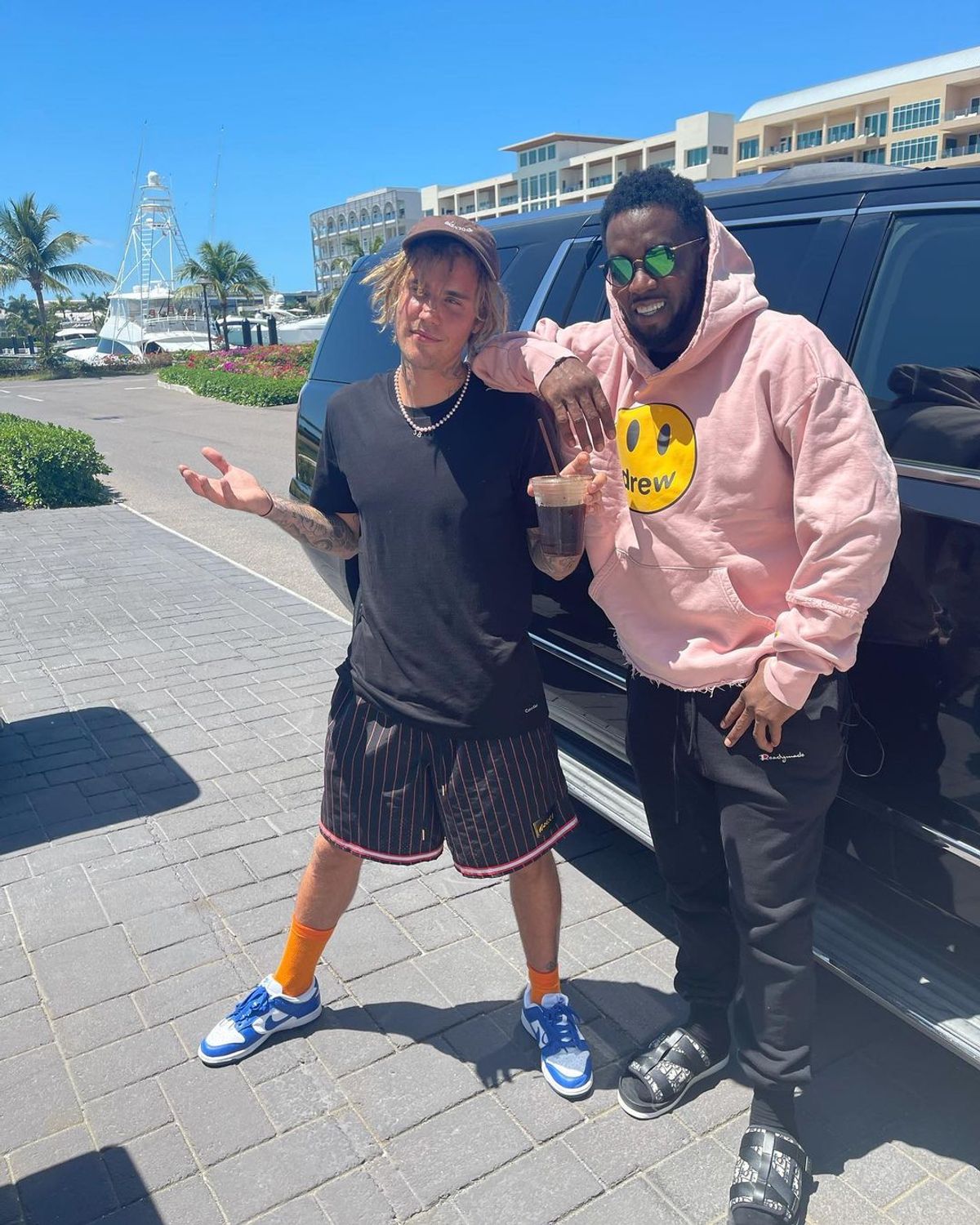 Diddy Outfit from May 1, 2021 | WHAT’S ON THE STAR?