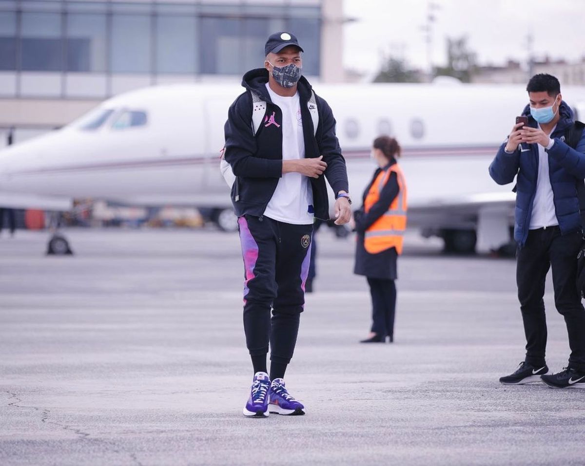 Kylian Mbappe Outfit from May 12, 2021 | WHAT’S ON THE STAR?