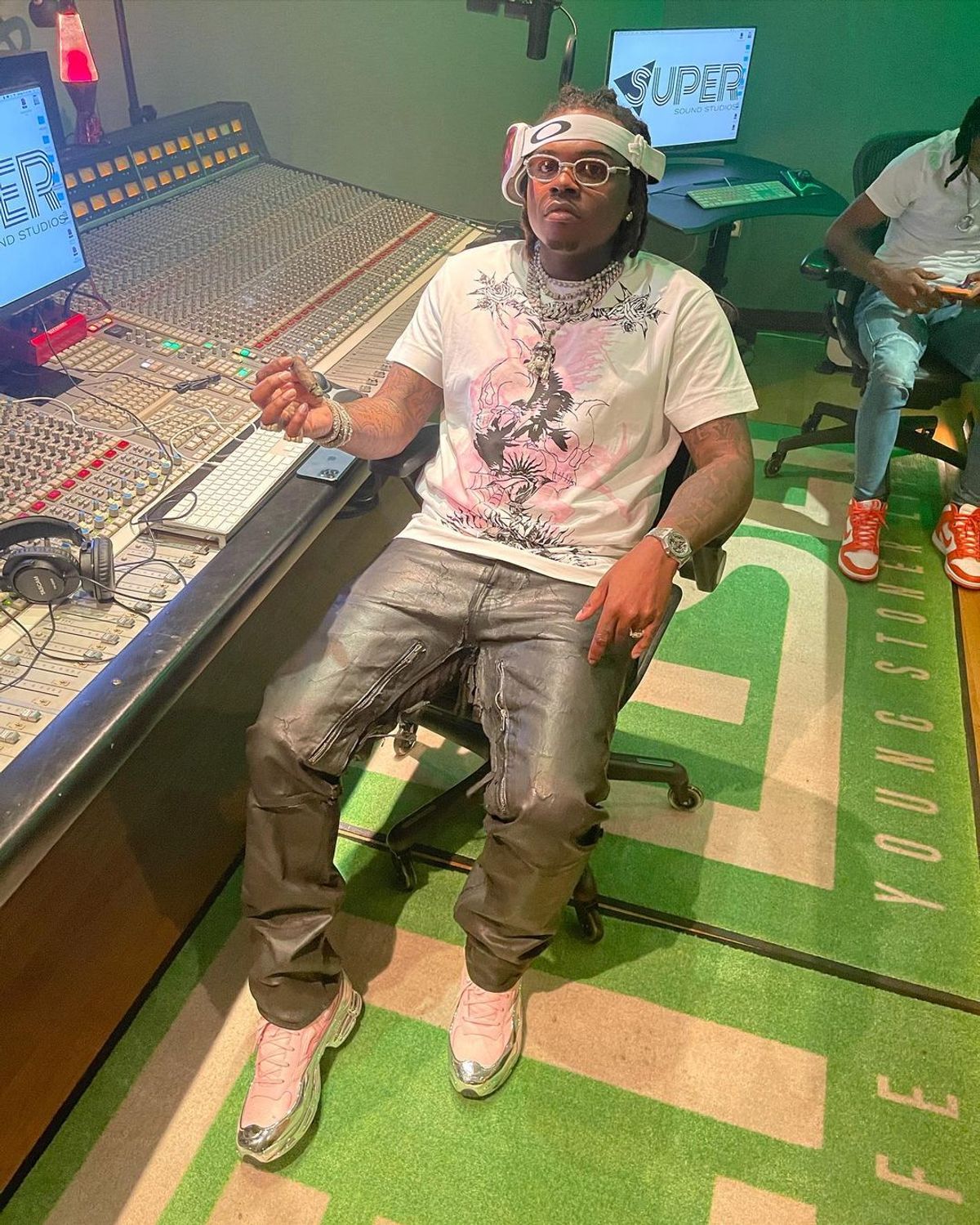 Gunna Outfit from May 16, 2021 | WHAT’S ON THE STAR?