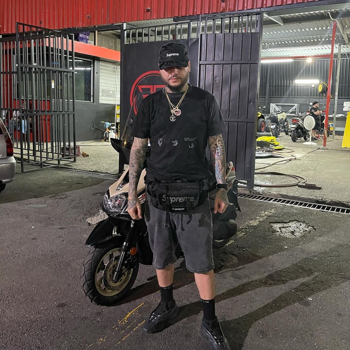 Farruko Outfit from May 19, 2021 | WHAT’S ON THE STAR?