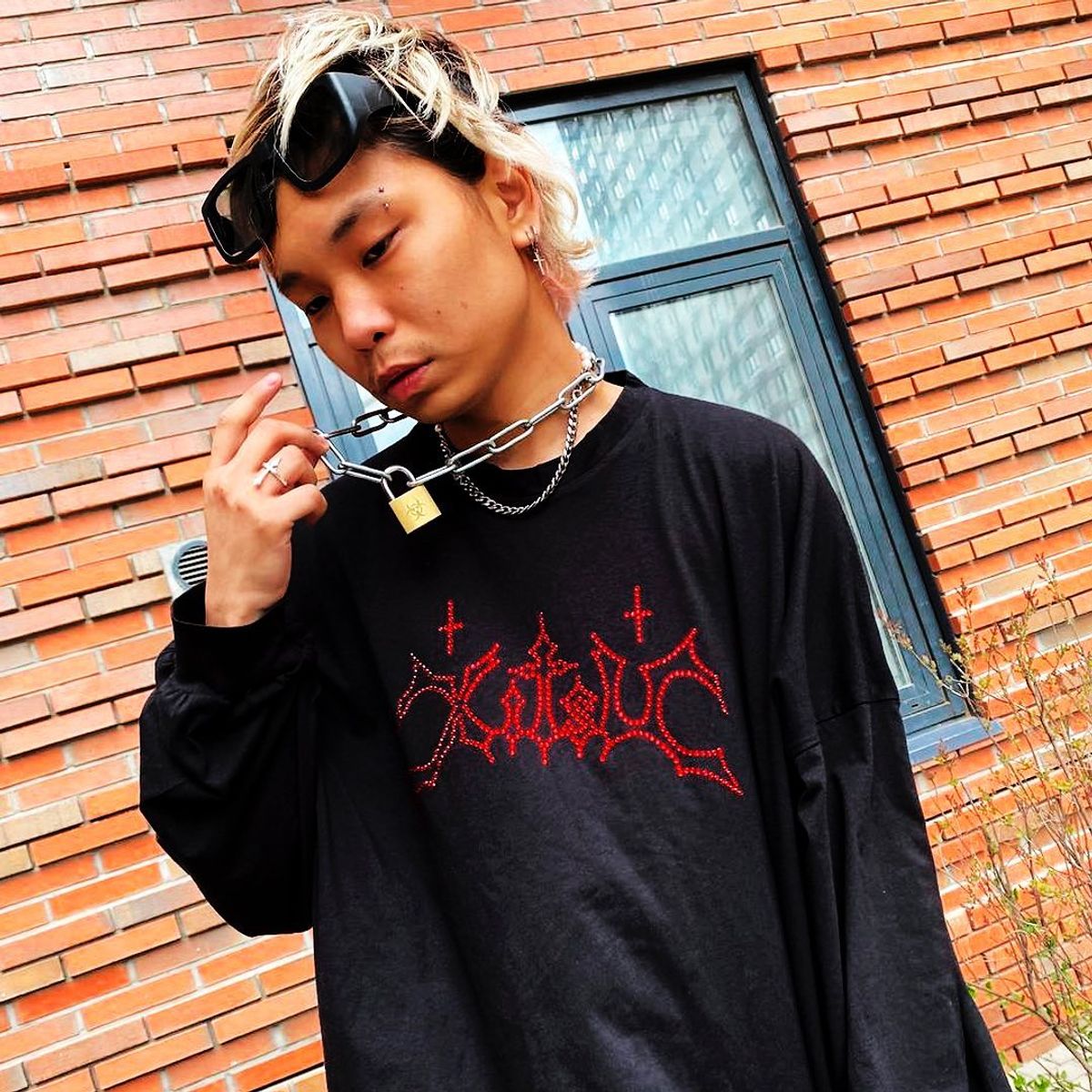 Xitsu: Clothing, Shoes & Accessories | WHAT’S ON THE STAR?