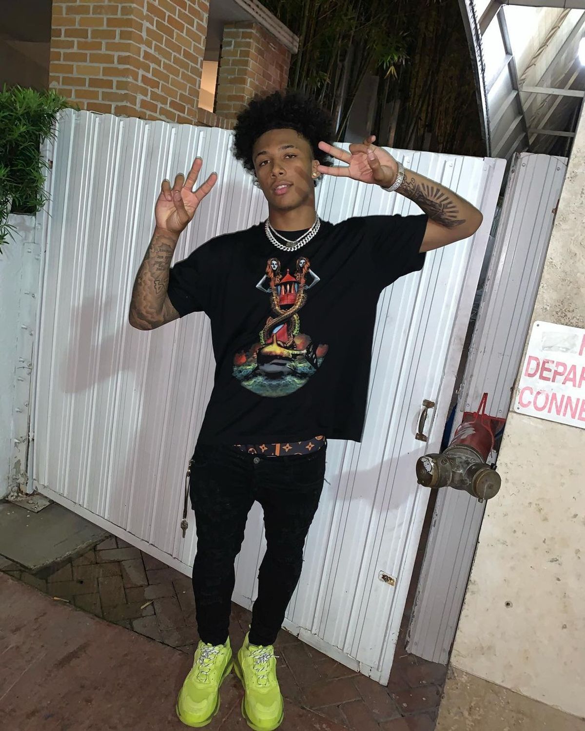 Mikey Outfit from May 24, 2021 | WHAT’S ON THE STAR?