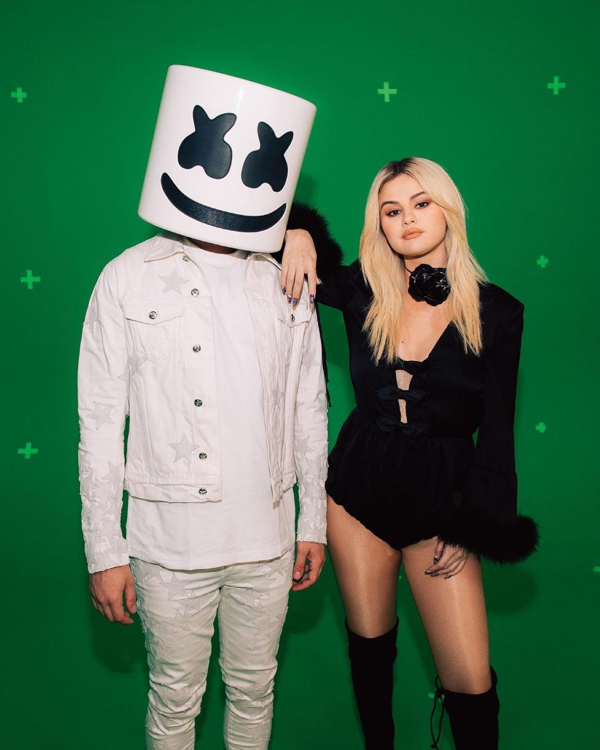 Marshmello Outfit from May 30, 2021 | WHAT’S ON THE STAR?