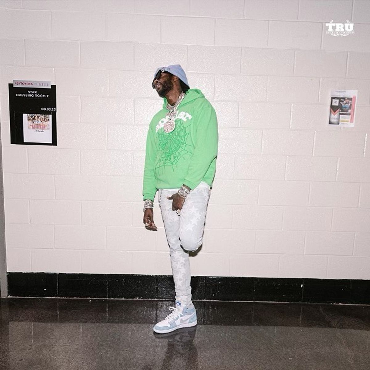 2 Chainz Outfit from May 31, 2021 | WHAT’S ON THE STAR?