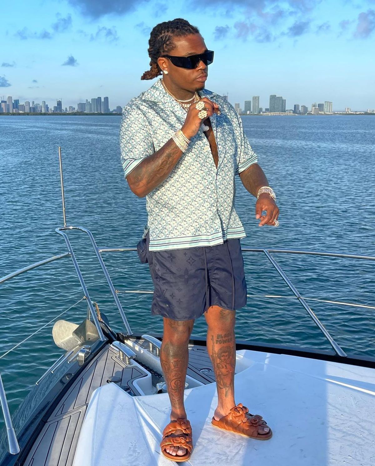 Gunna Outfit from June 1, 2021 | WHAT’S ON THE STAR?