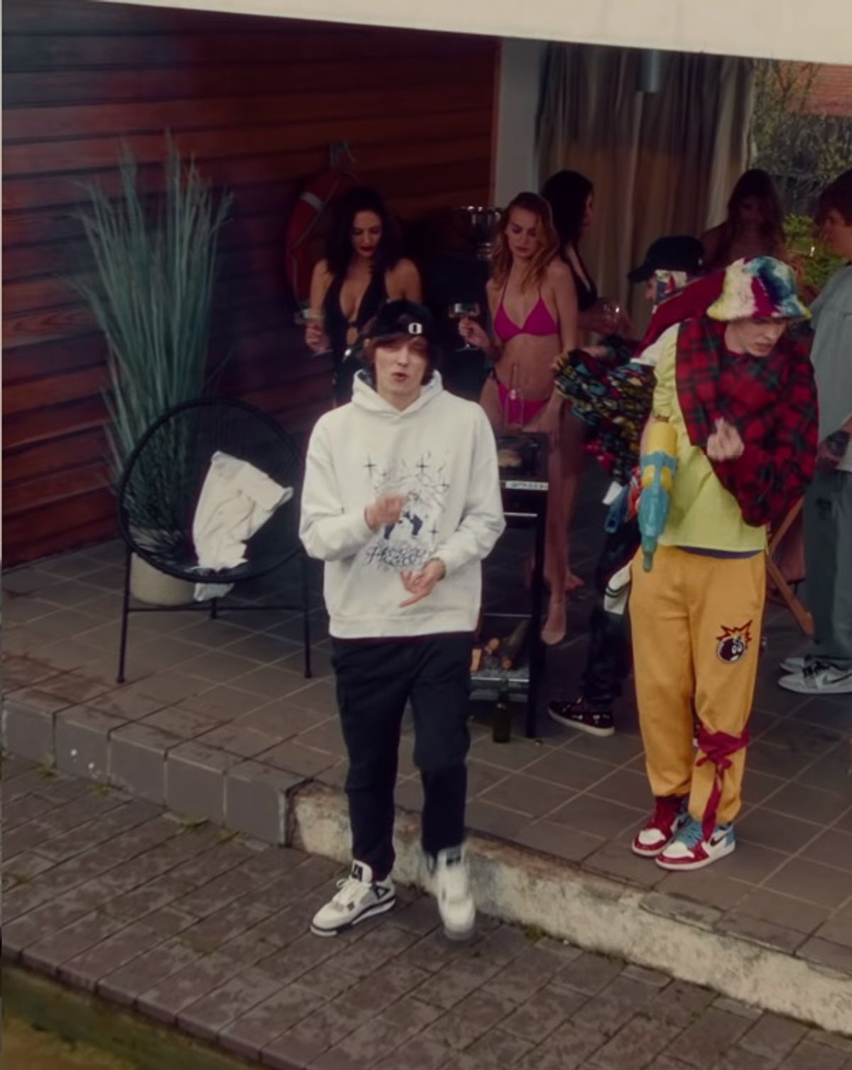 OG Buda Outfit from June 2, 2021 | WHAT’S ON THE STAR?