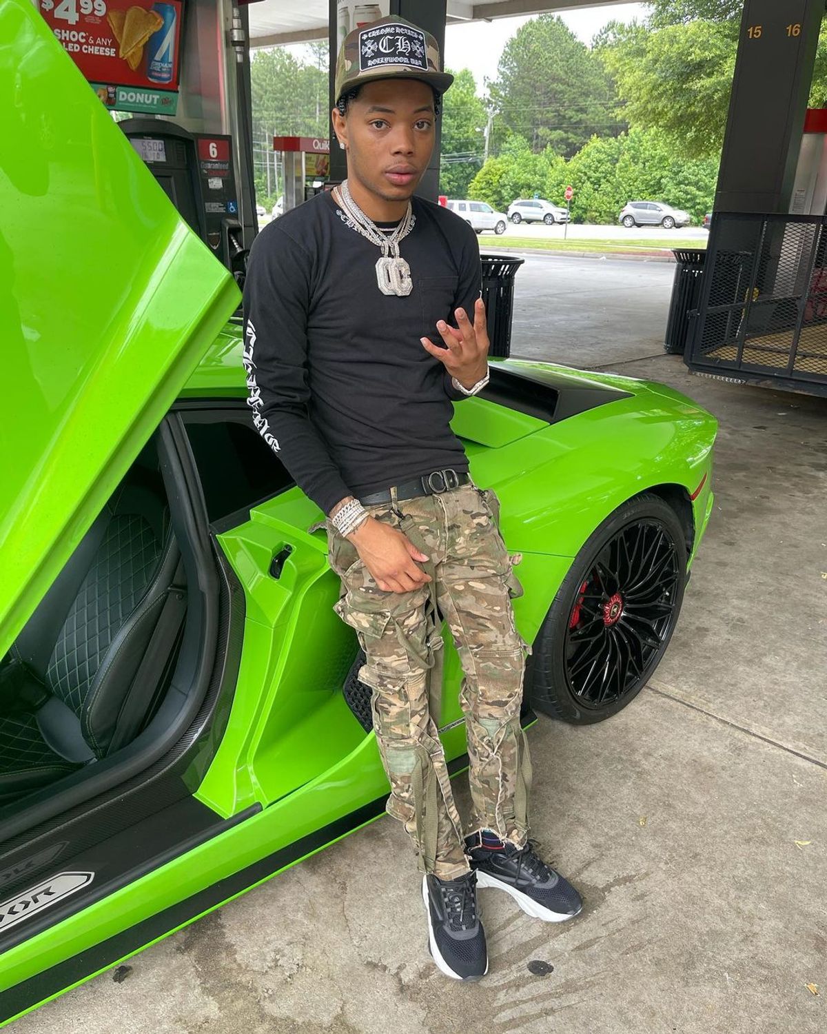 Lil Migo Outfit from June 4, 2021 | WHAT’S ON THE STAR?