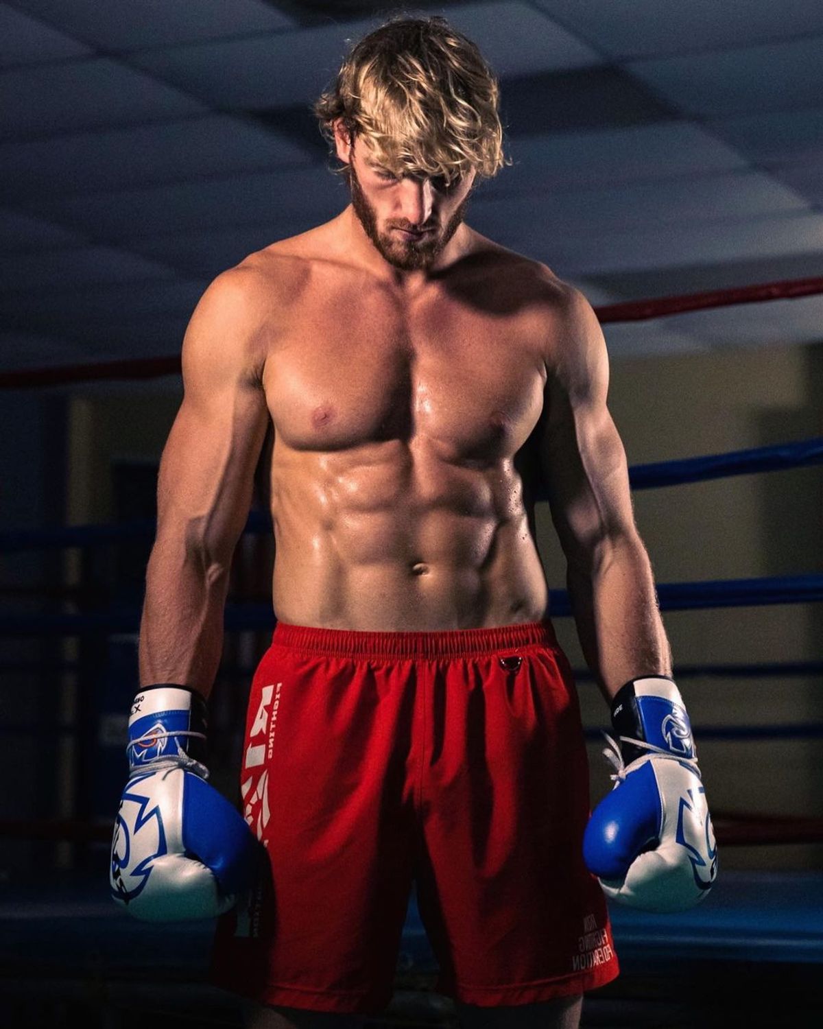 Logan Paul: Outfits, Clothes, Style and Fashion | WHAT’S ON THE STAR?