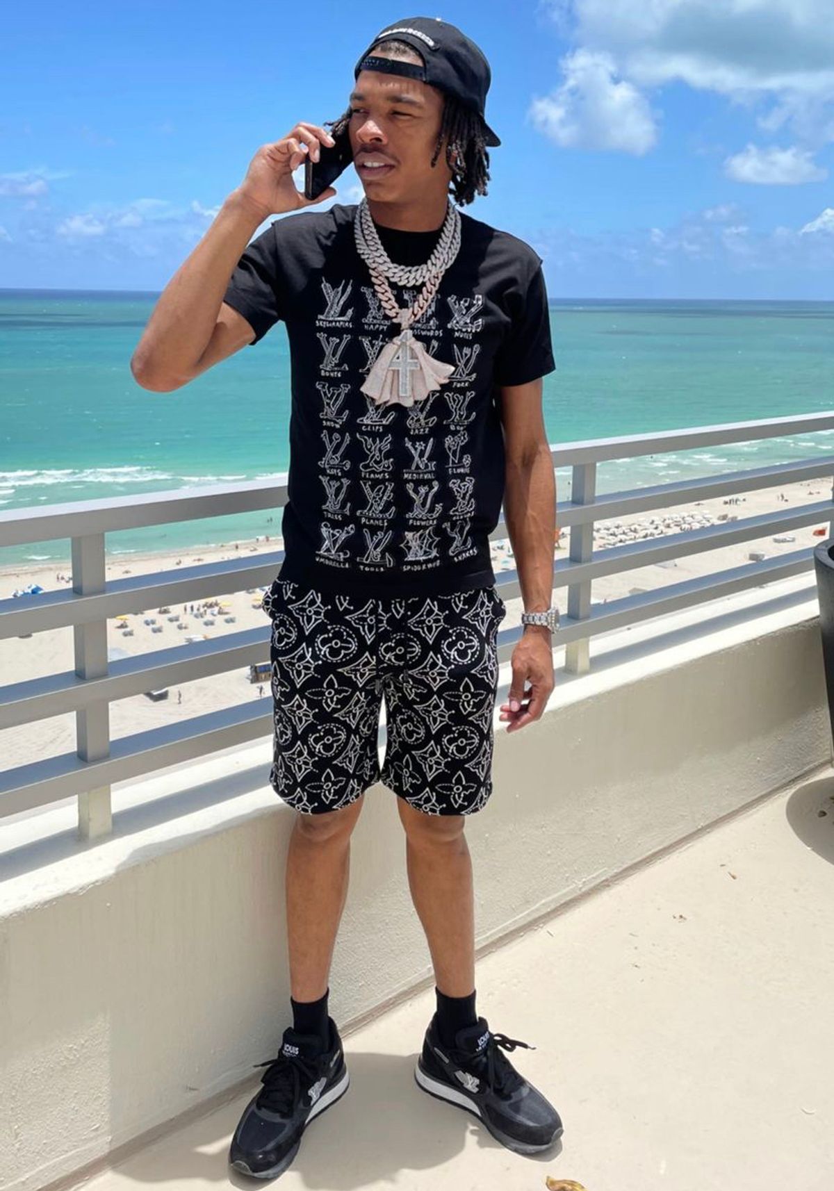 Lil Baby Outfit from June 8, 2021 | WHAT’S ON THE STAR?