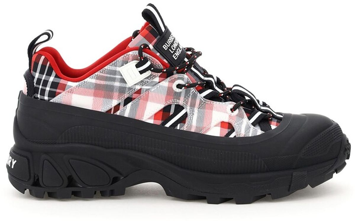 Burberry Arthur Tartan Sneakers | WHAT’S ON THE STAR?
