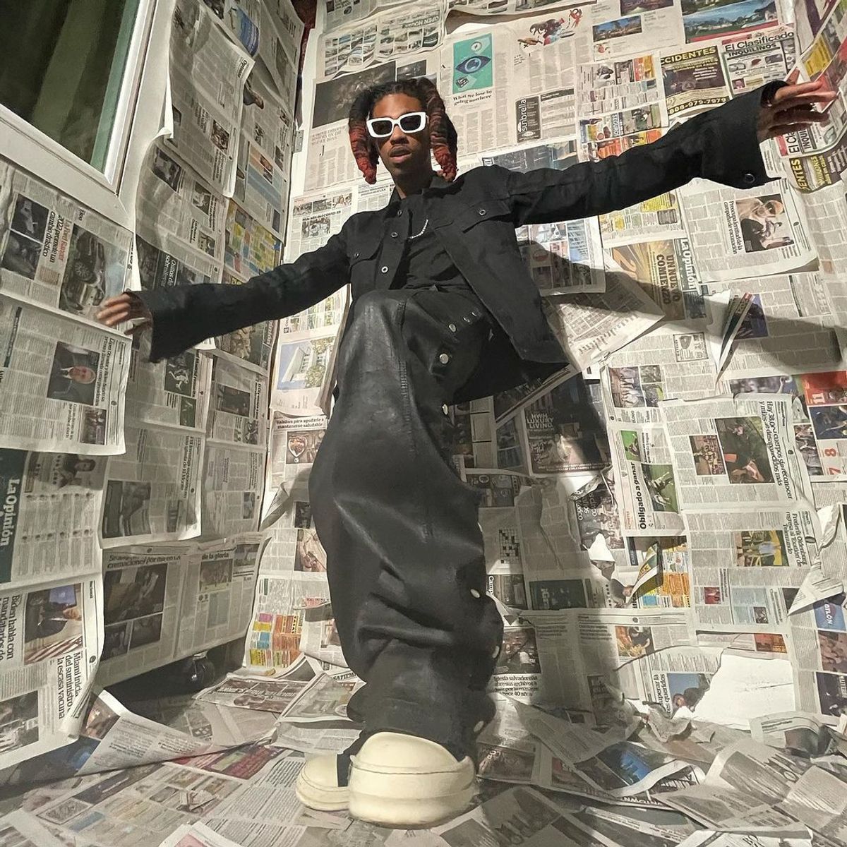 Lil HBK Outfit from April 7, 2021 | WHAT’S ON THE STAR?