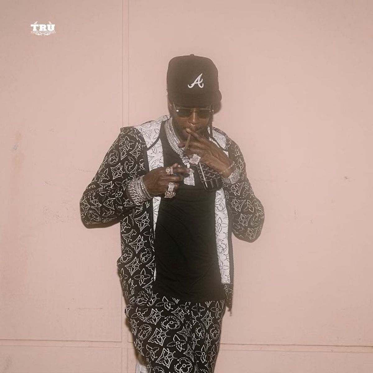 2 Chainz Outfit from July 7, 2021 | WHAT’S ON THE STAR?