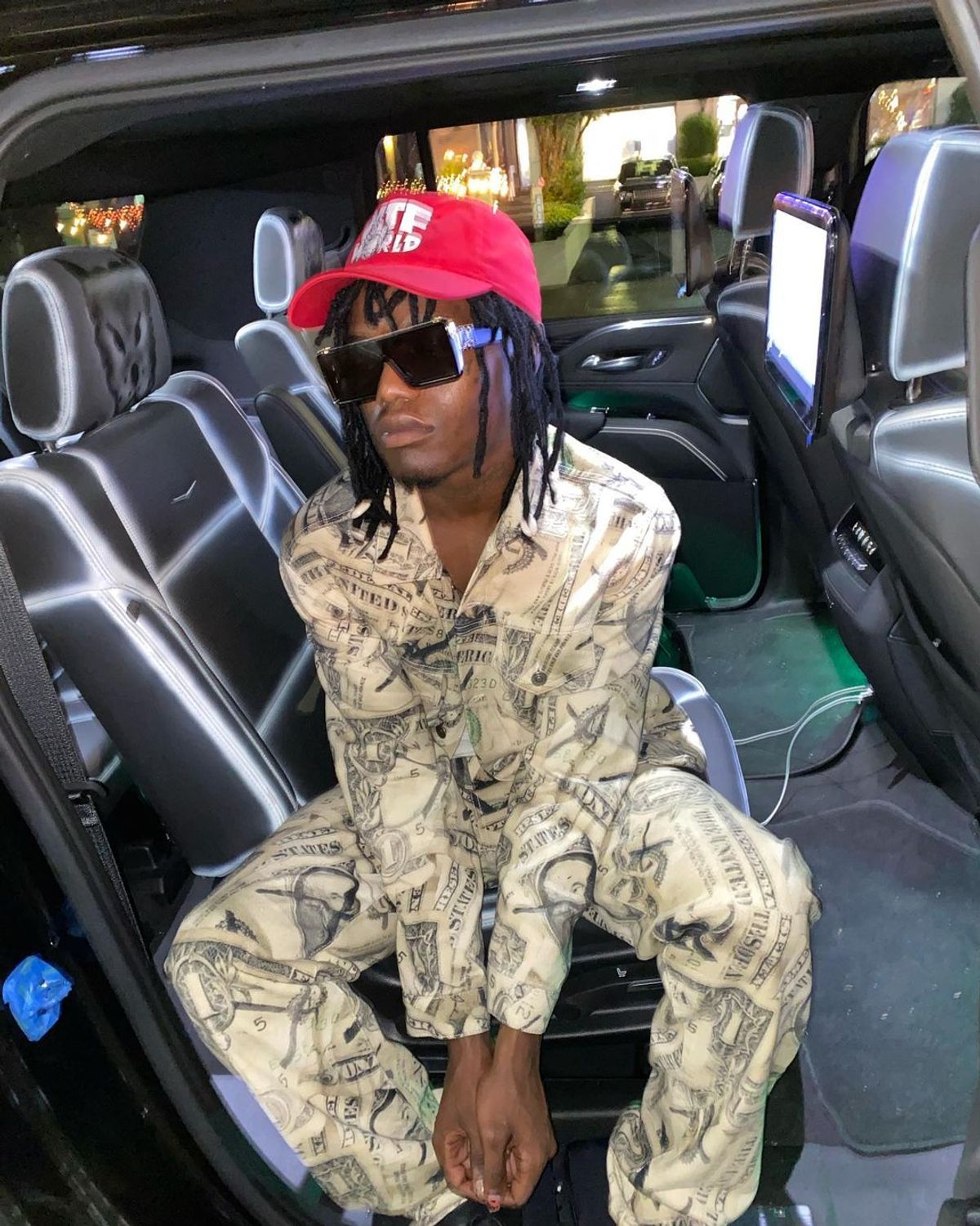 Ian Connor Outfit from July 11, 2021 | WHAT’S ON THE STAR?