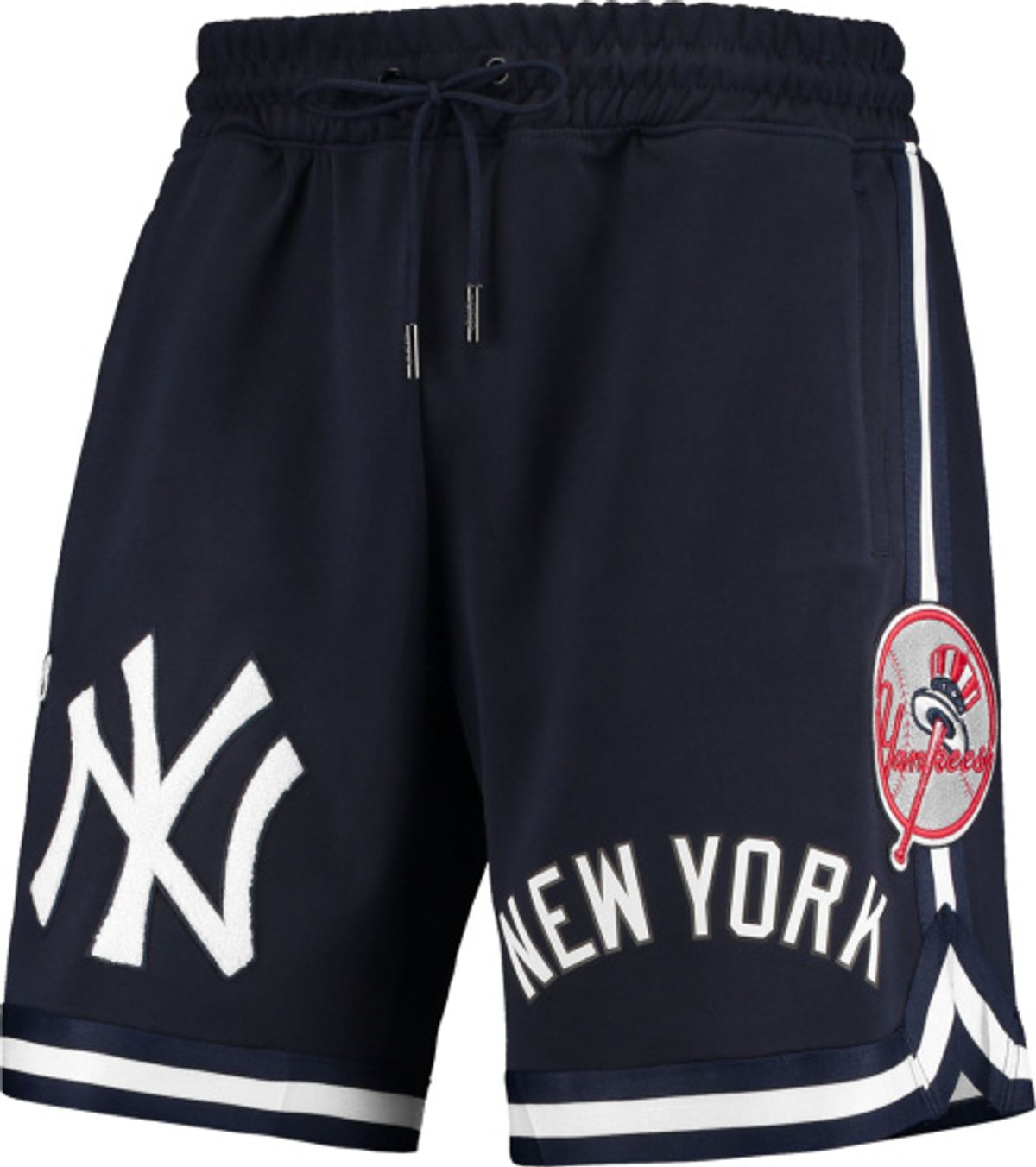 Pro Standard New York Yankees Shorts | WHAT’S ON THE STAR?