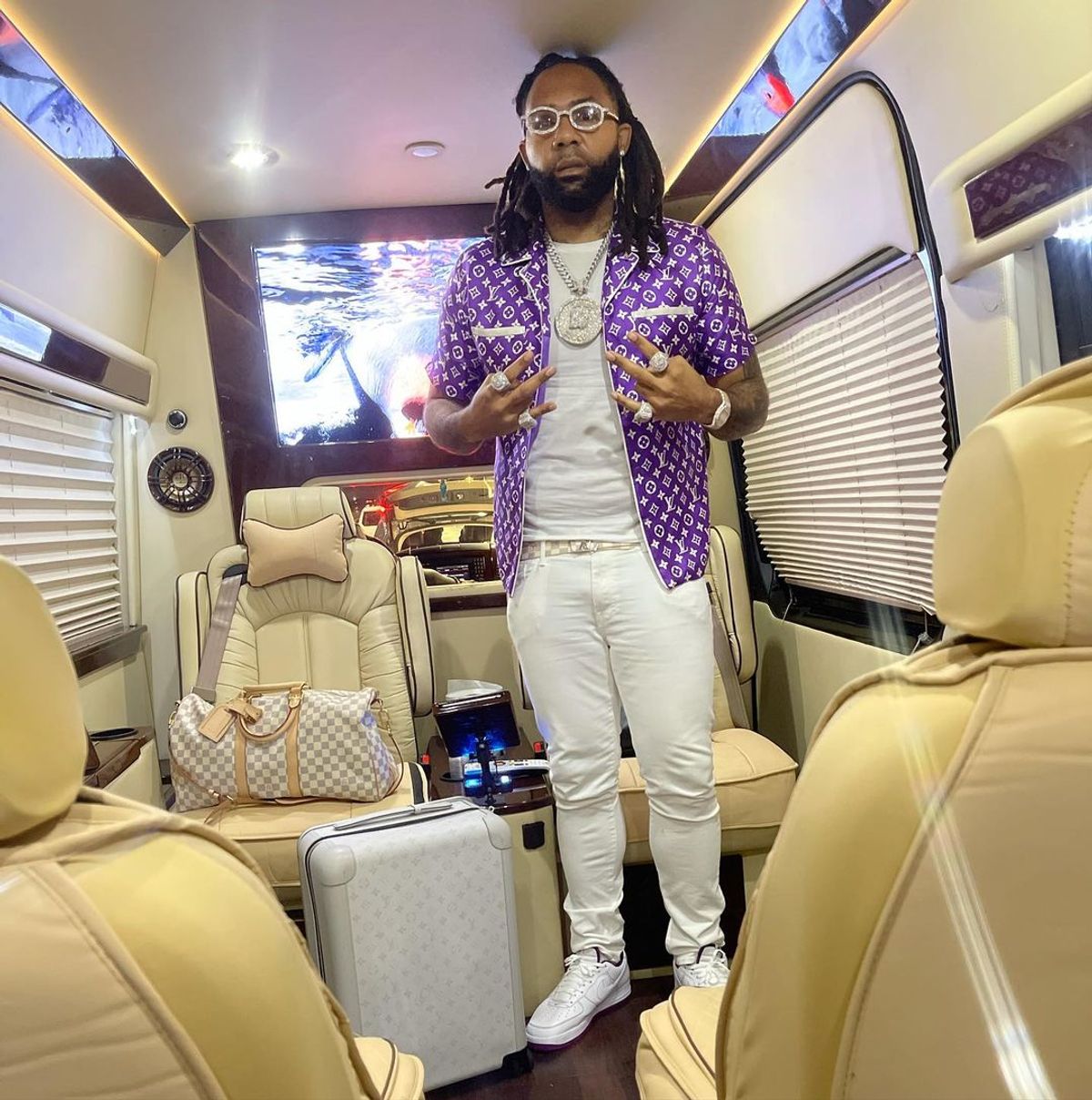 Money Man Outfit from July 17, 2021 | WHAT’S ON THE STAR?