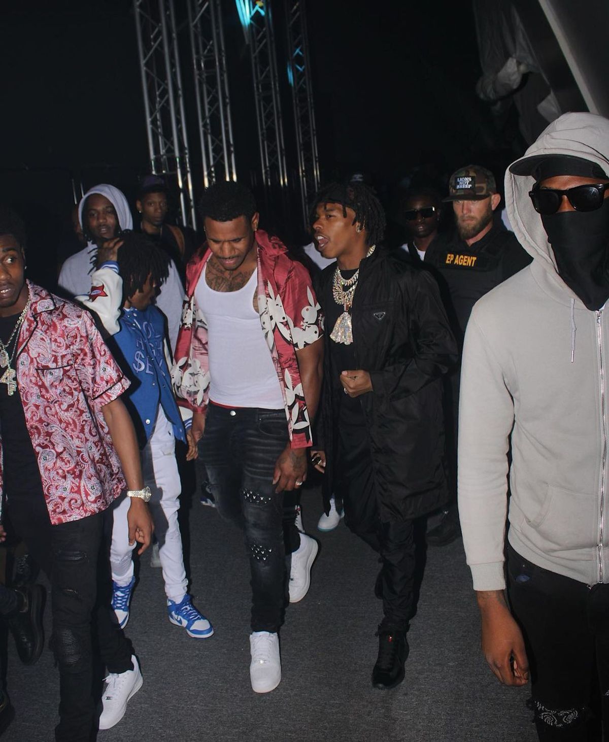 Lil Baby Outfit from July 18, 2021 | WHAT’S ON THE STAR?