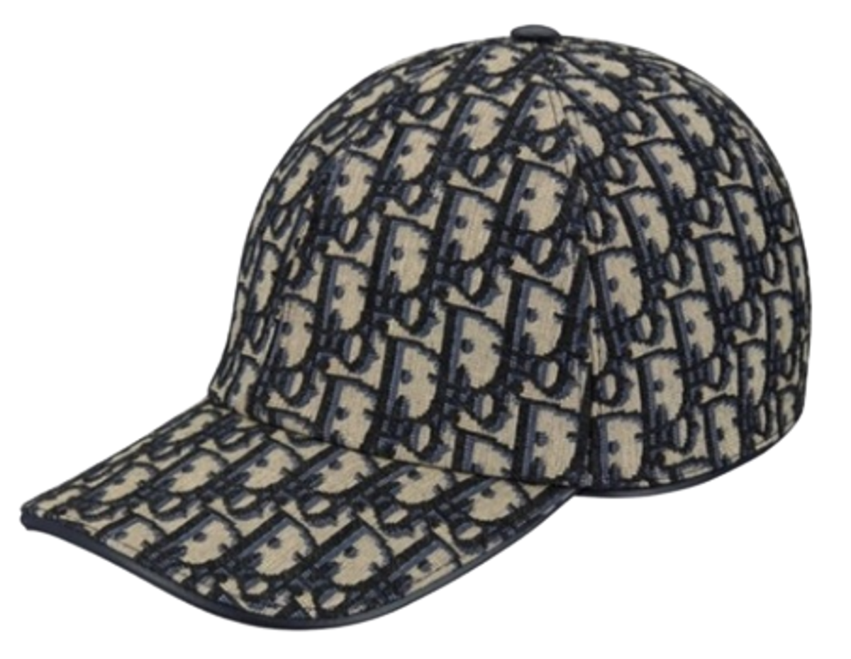 Dior Logo Attached Cap | WHAT’S ON THE STAR?