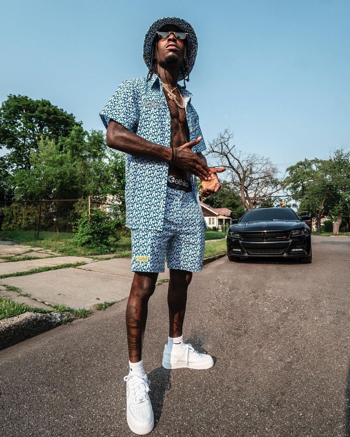 Snap Dogg Outfit from July 20, 2021 | WHAT’S ON THE STAR?