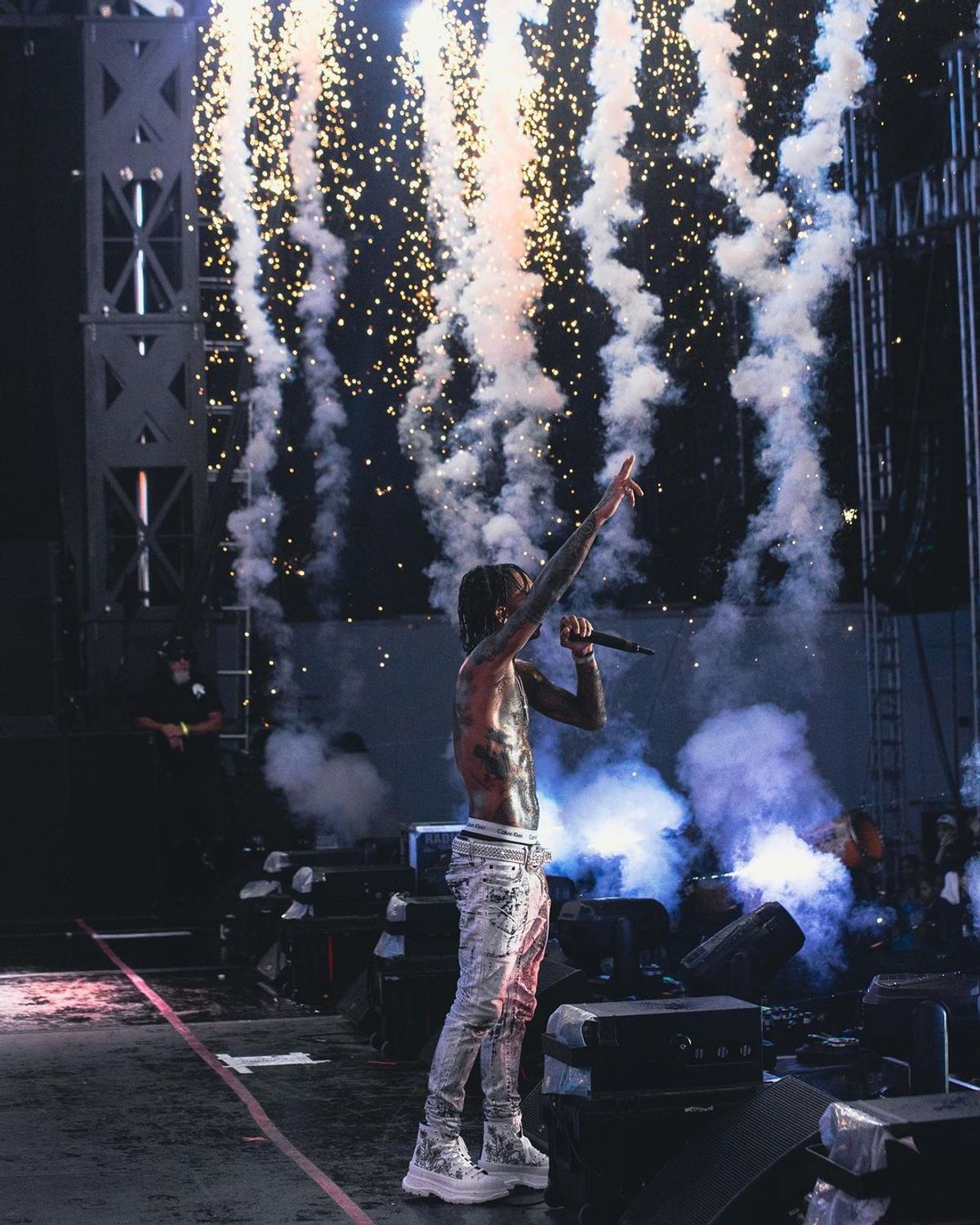Swae Lee Outfit from July 25, 2021 | WHAT’S ON THE STAR?