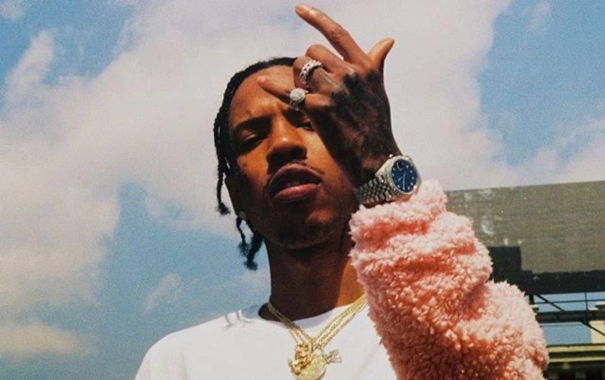 KSupreme: Outfits, Clothes, Style and Fashion | WHAT’S ON THE STAR?