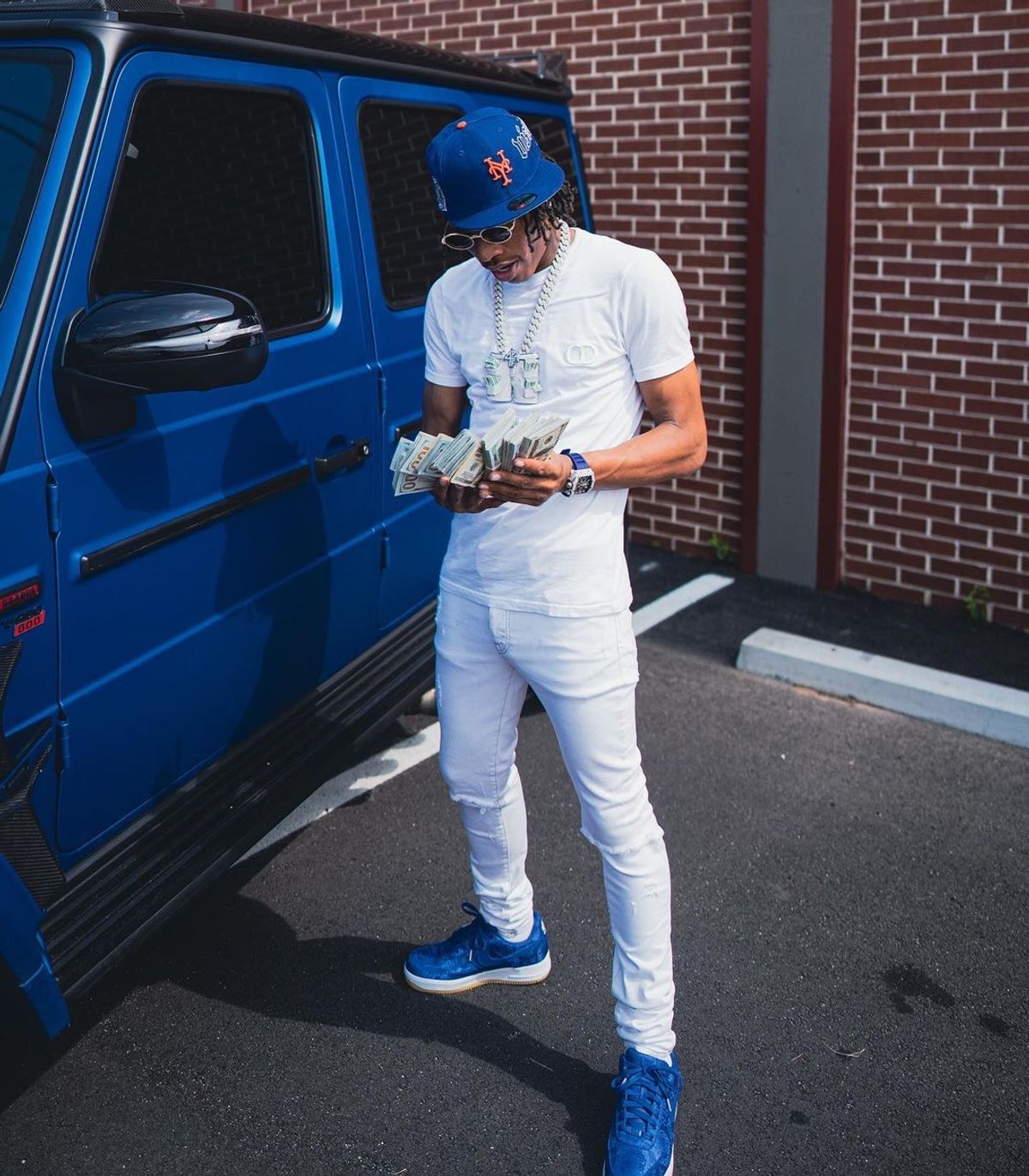 Lil Baby Outfit from July 28, 2021 | WHAT’S ON THE STAR?