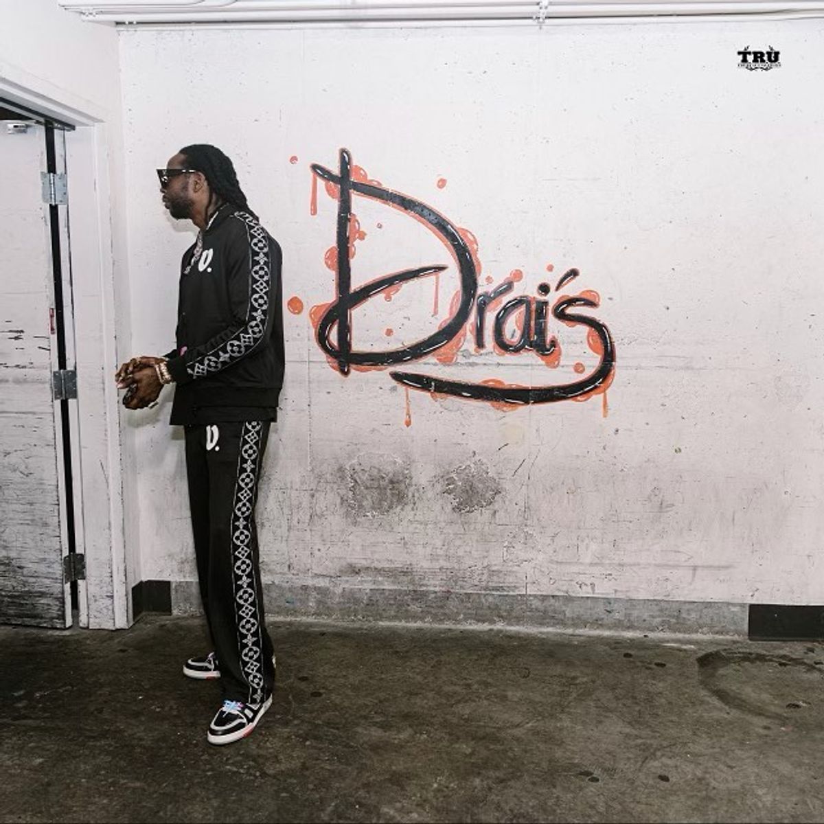 2 Chainz Outfit from August 1, 2021 | WHAT’S ON THE STAR?