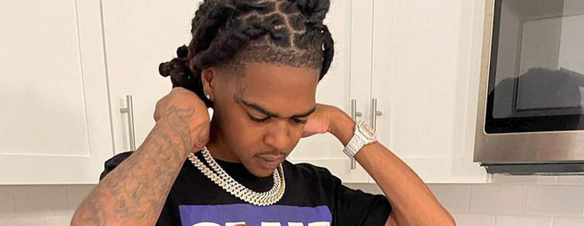 J Green: Outfits, Clothes, Style and Fashion | WHAT’S ON THE STAR?