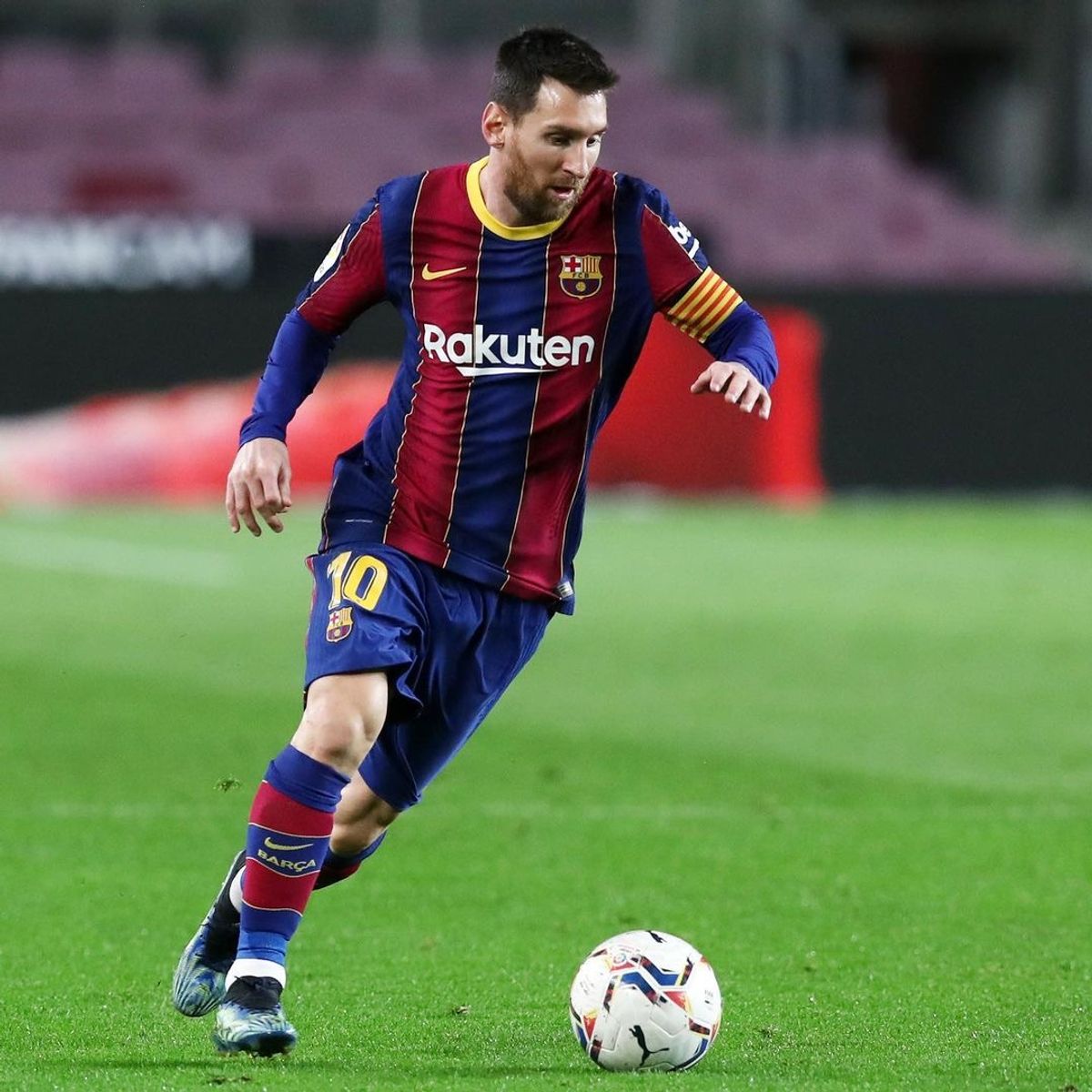 Lionel Messi Outfit from February 14, 2021 | WHAT’S ON THE STAR?