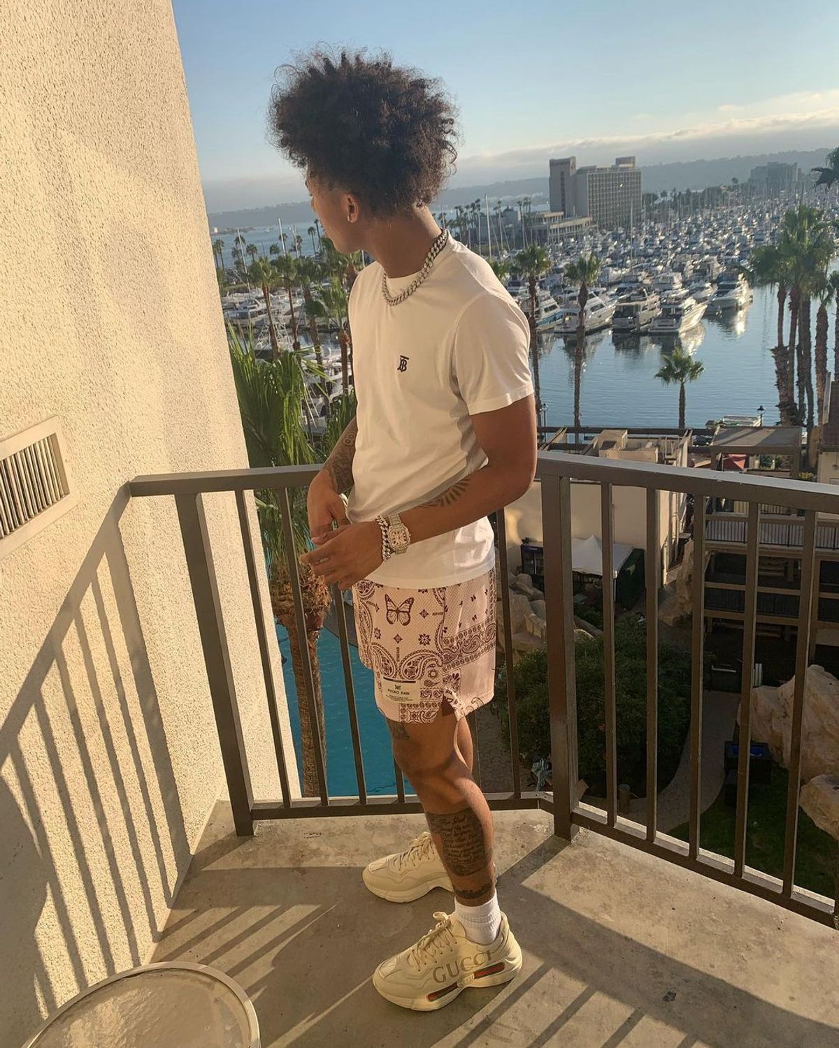 Mikey Outfit from August 8, 2021 | WHAT’S ON THE STAR?