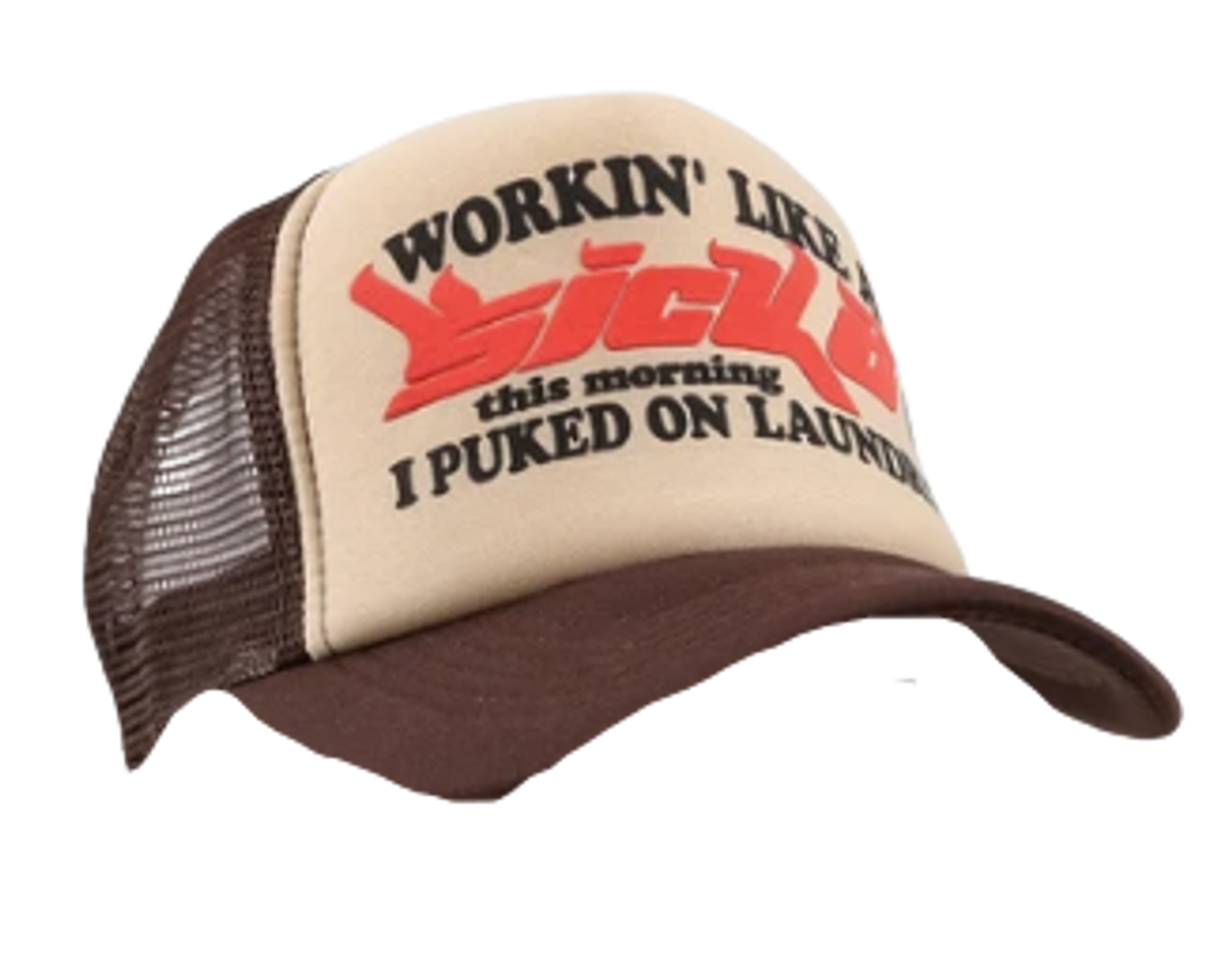 Sicko Workin Like Trucker Hat | WHAT’S ON THE STAR?