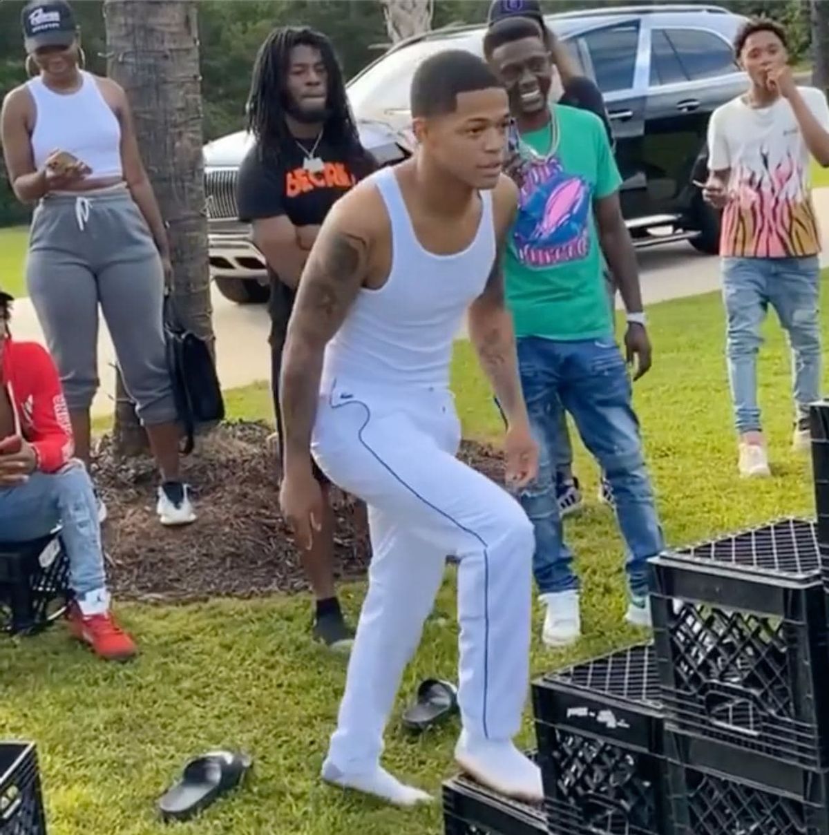 YK Osiris Outfit from August 24, 2021 | WHAT’S ON THE STAR?