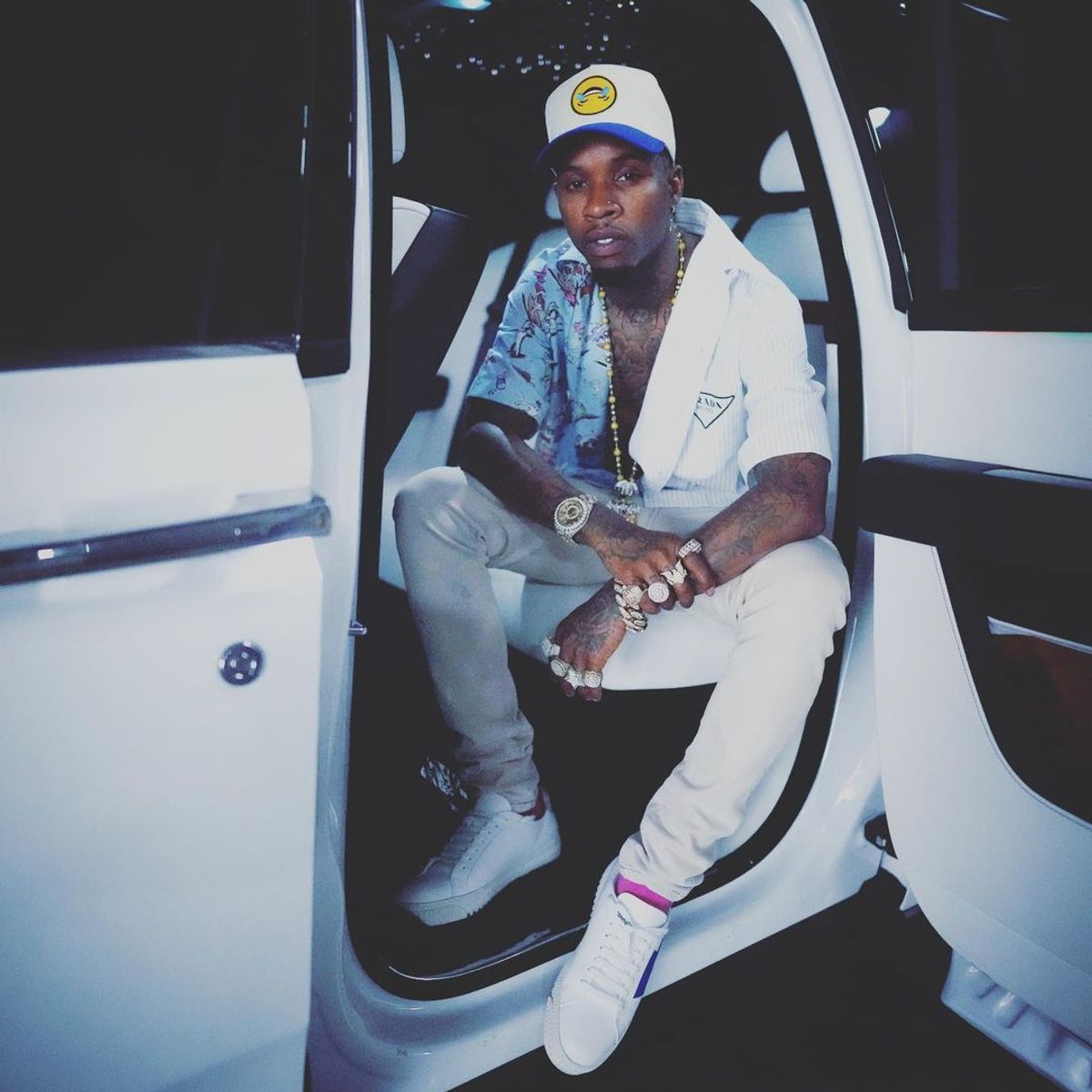 Tory Lanez Outfit from August 26, 2021 | WHAT’S ON THE STAR?